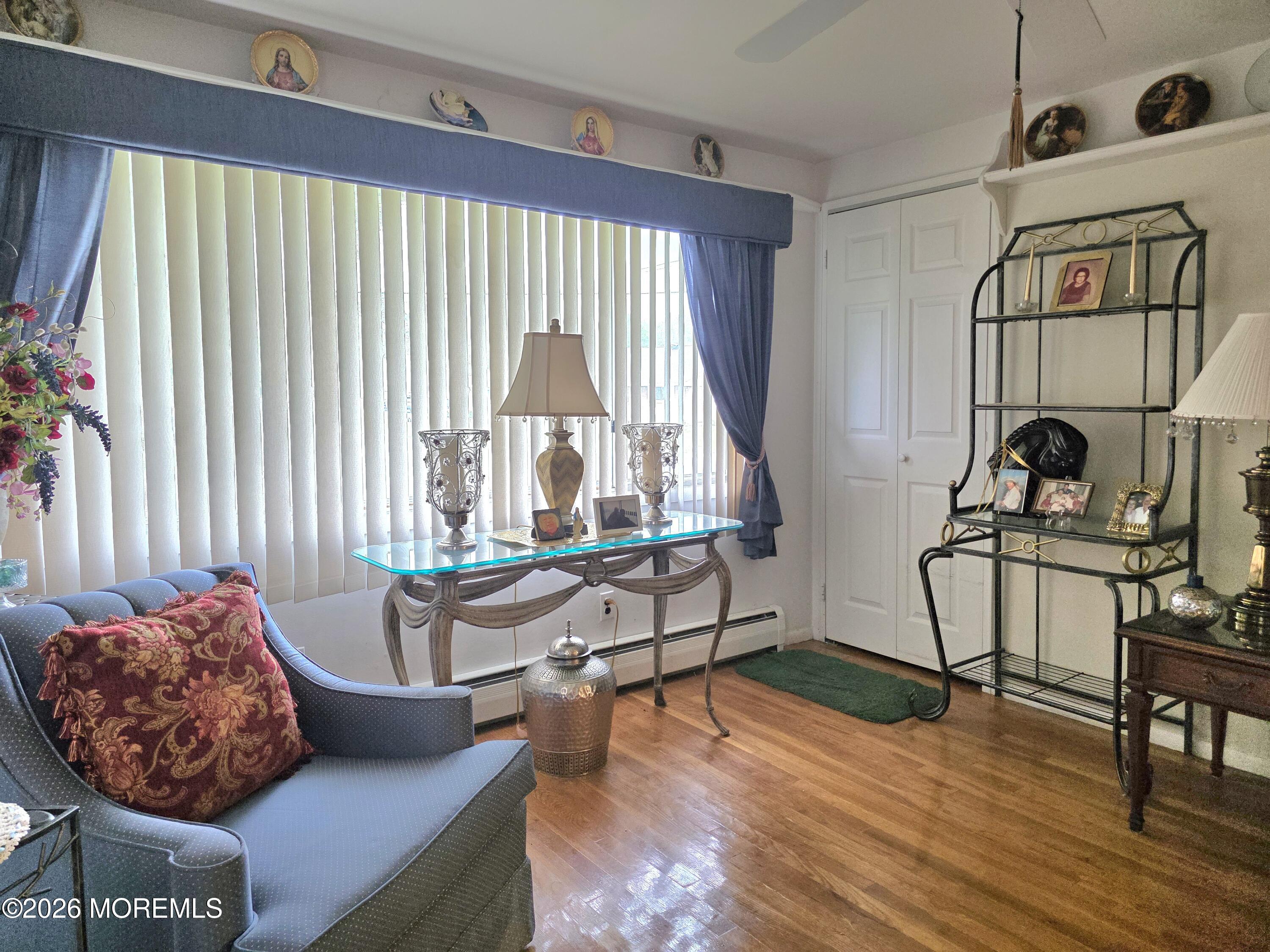 A - 5 W Lake Dr, For Sale in Manchester - eXp Realty