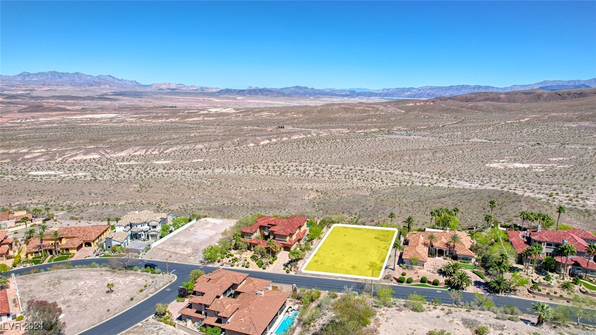 10 Pyrenees Court, For Sale in Henderson - Zoocasa