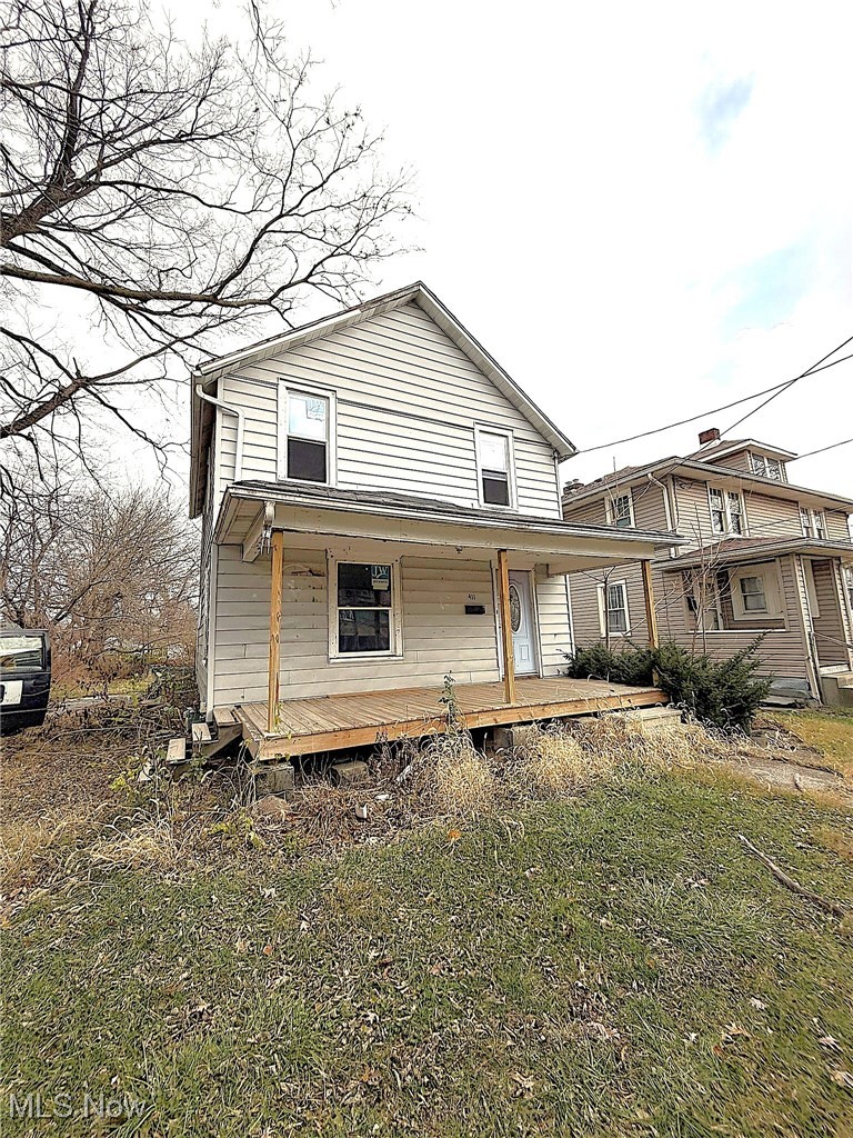 411 S Collett St, For Sale in Lima - eXp Realty