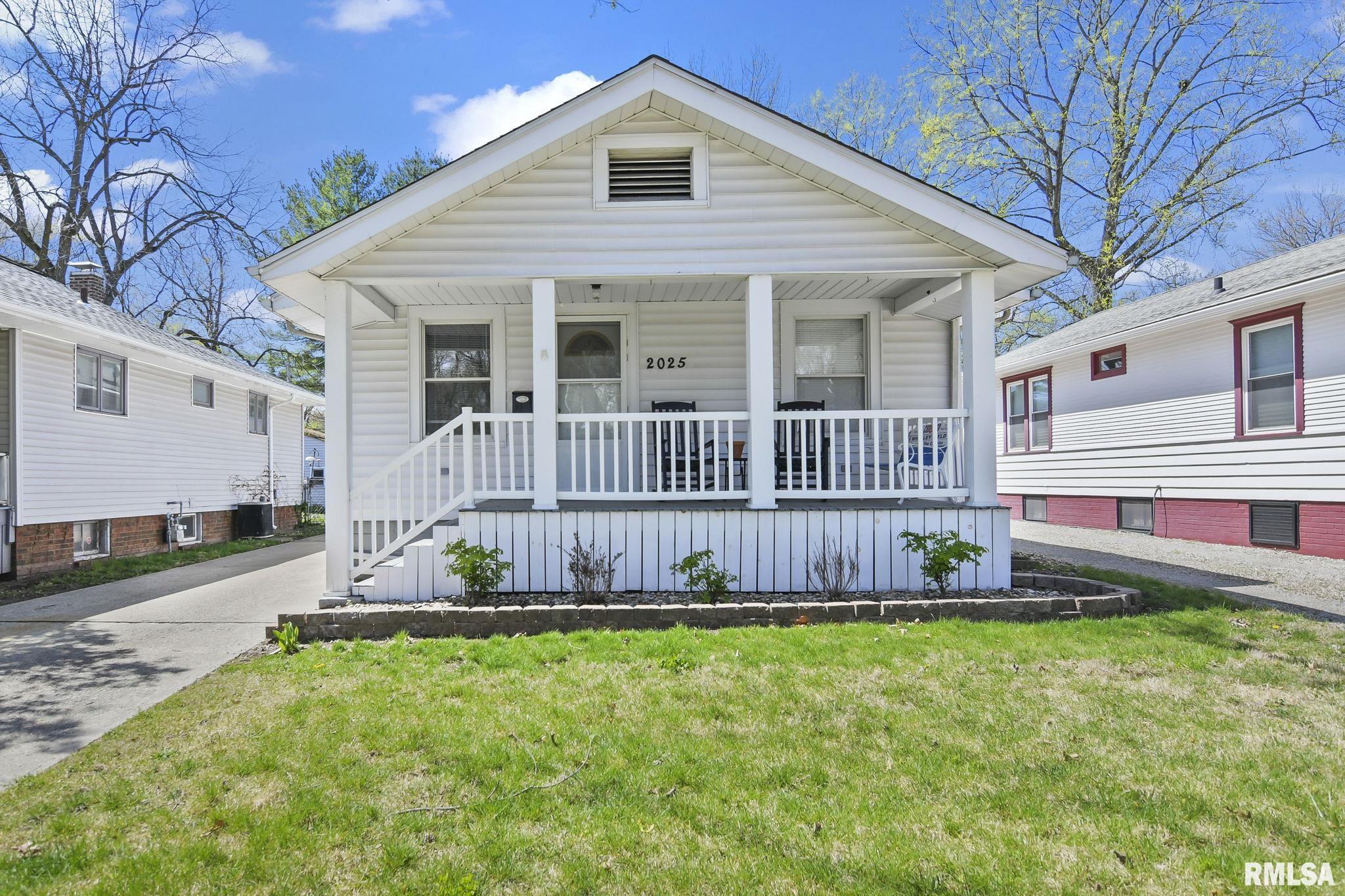 2025 S Lowell Ave, Sold in Springfield - eXp Realty