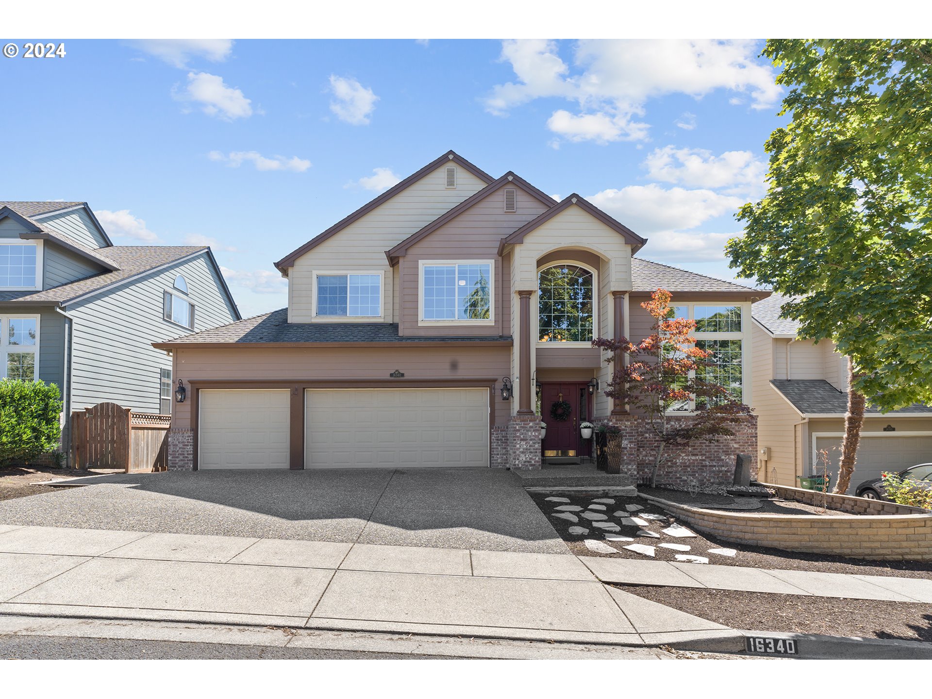 16340 Sw Goshawk St, For Sale in Beaverton - eXp Realty