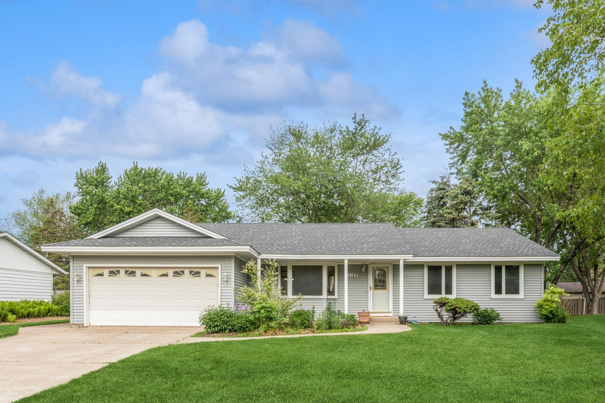 1120 Rome Court, Sold in Apple Valley - eXp Realty