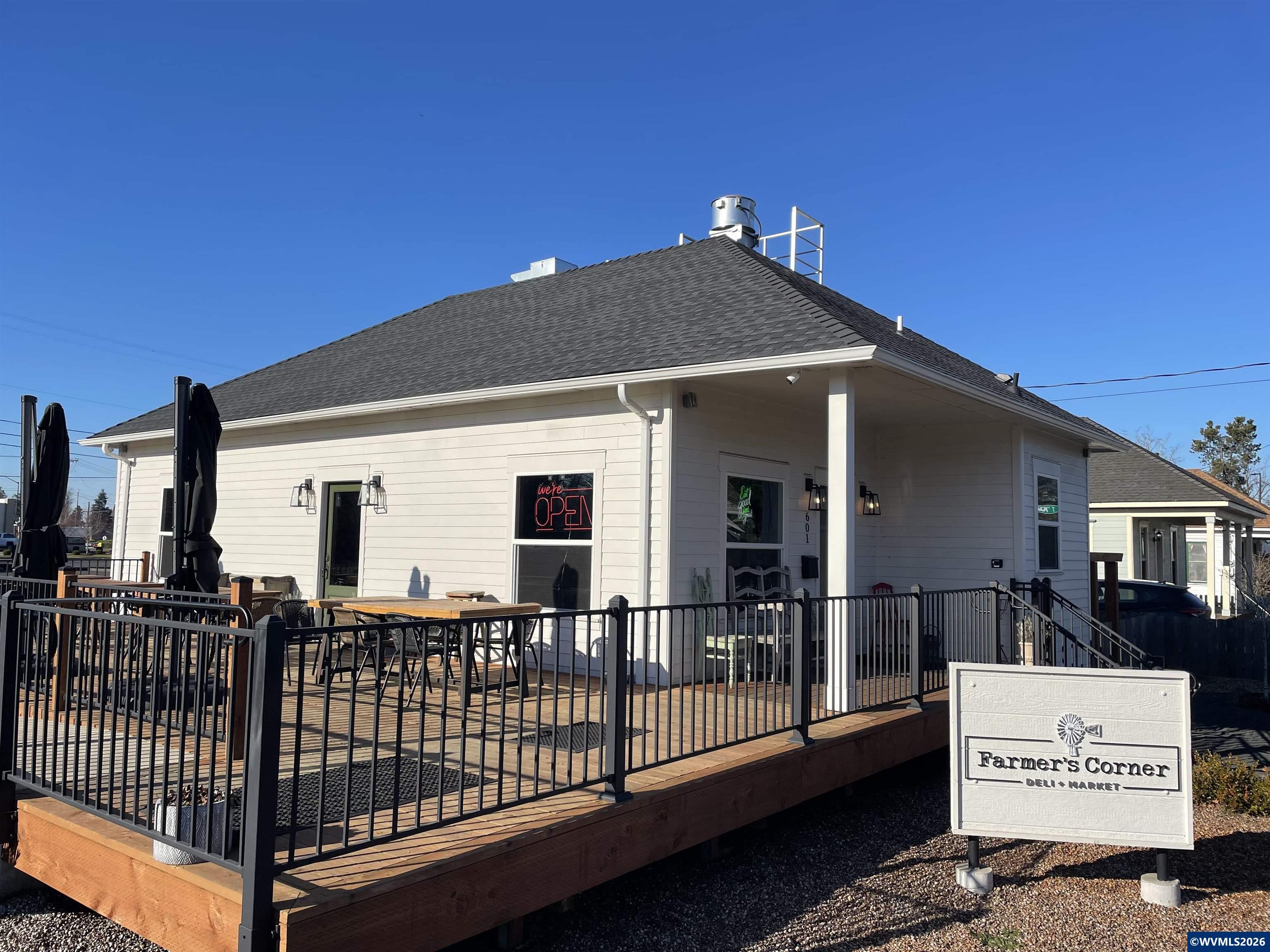 601 N 1 St St, For Sale in Silverton - eXp Realty