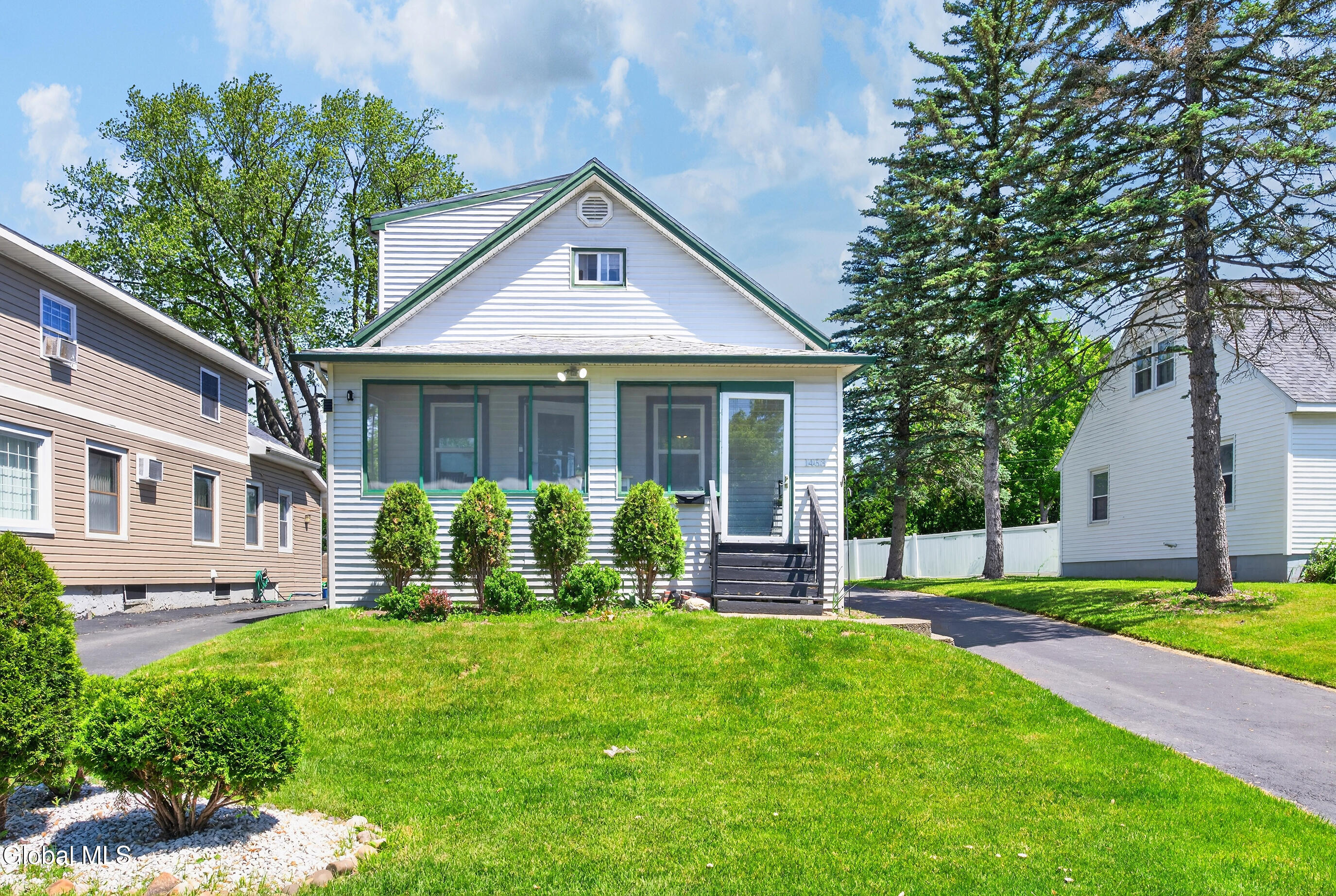 1463 Dalton Dr, For Sale in Schenectady - eXp Realty