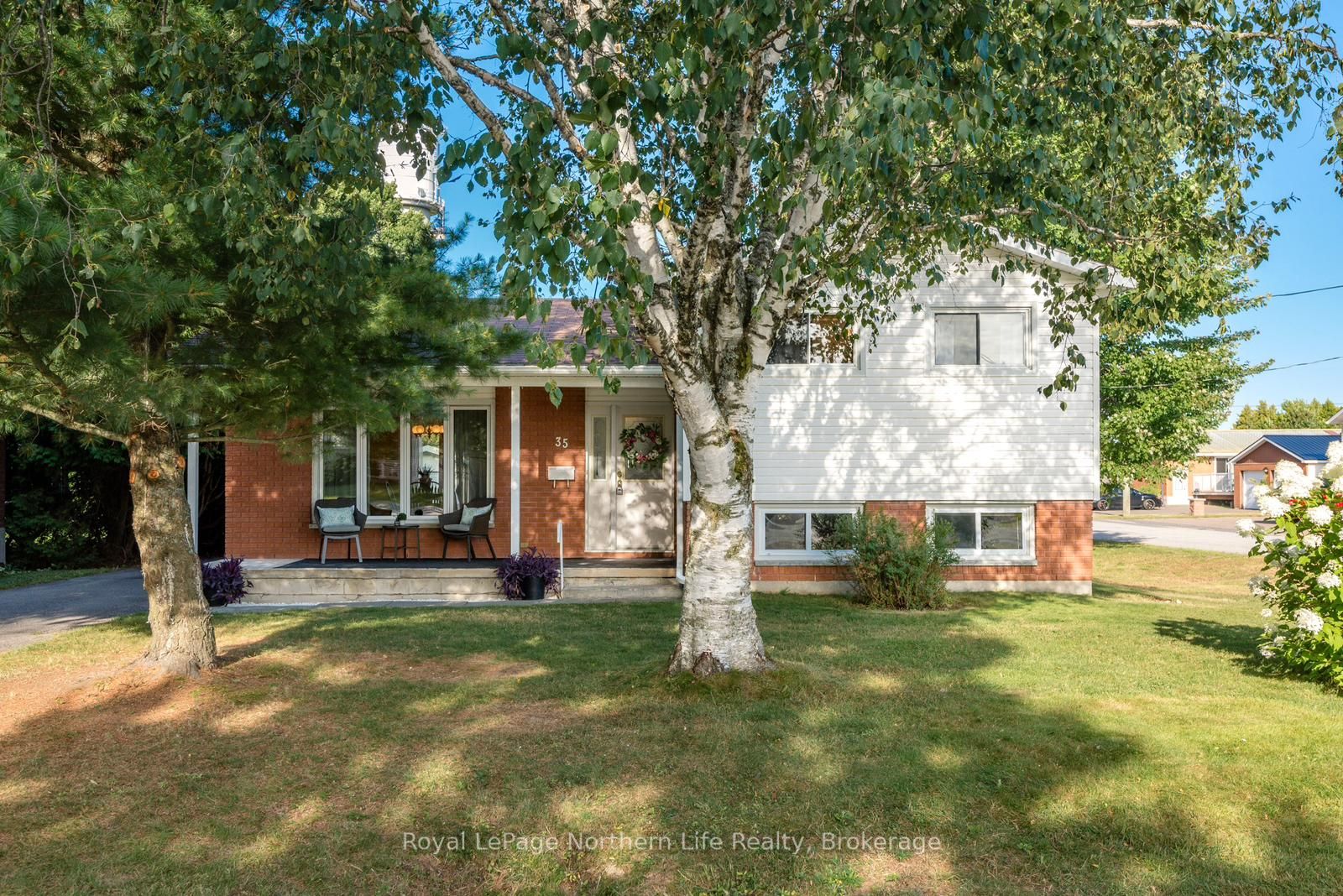 35 Arthur St, Sold in Sturgeon Falls - Zoocasa