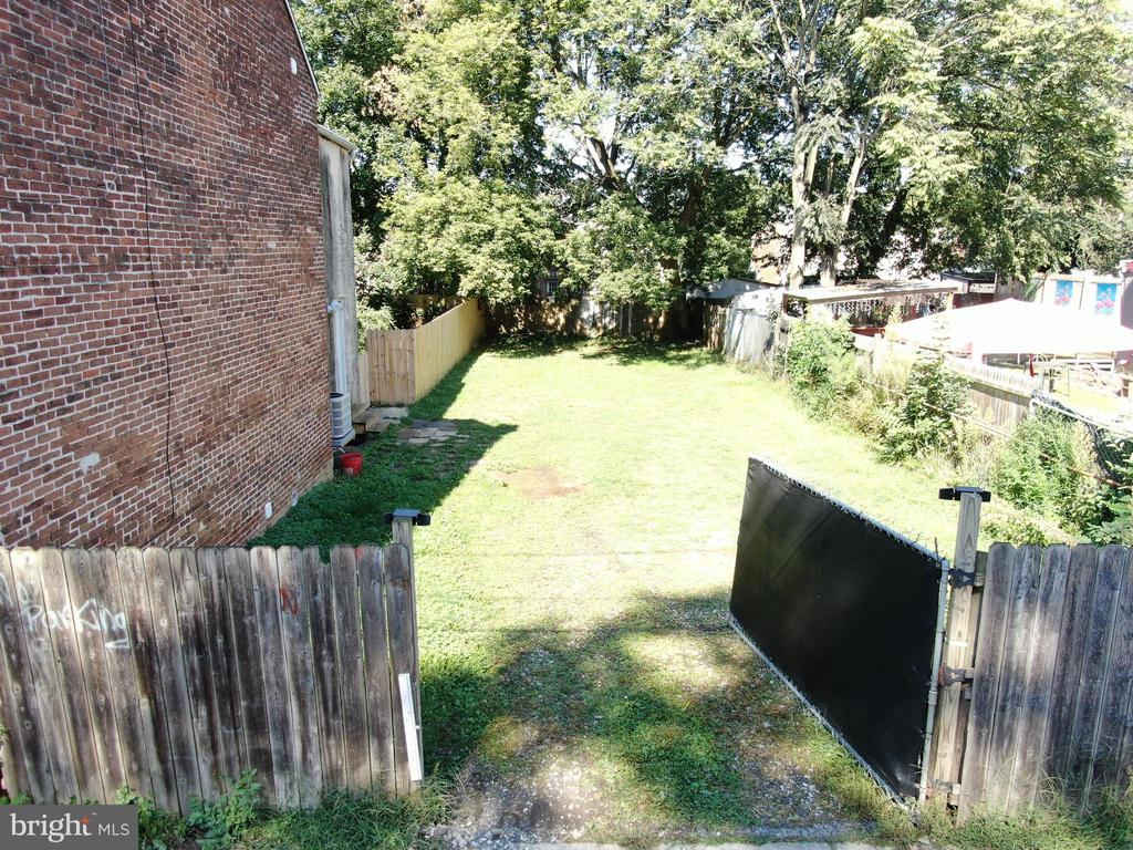 518 Green St, For Sale in LANCASTER - eXp Realty