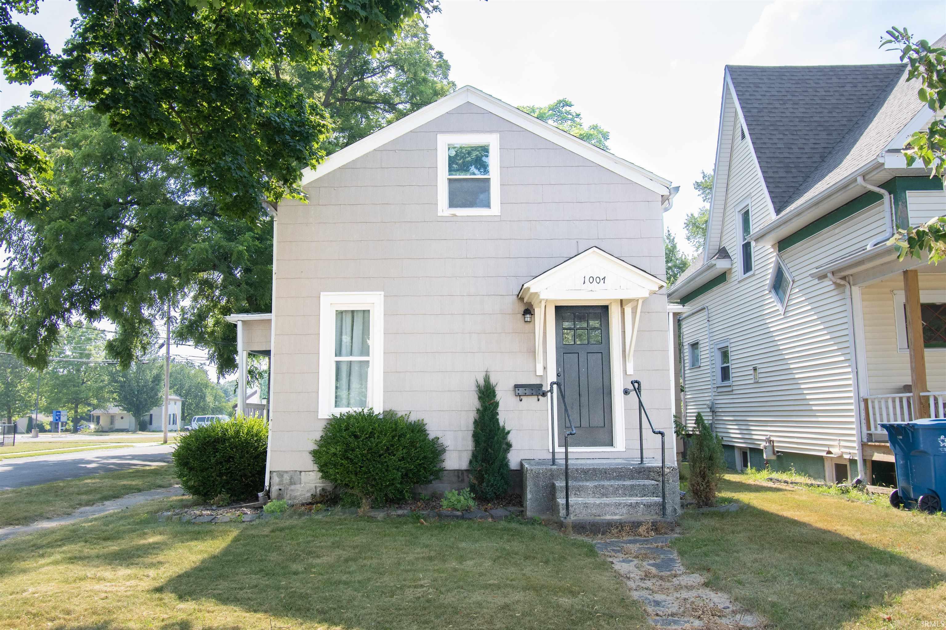 1007 S Jackson St, For Sale in Auburn - eXp Realty