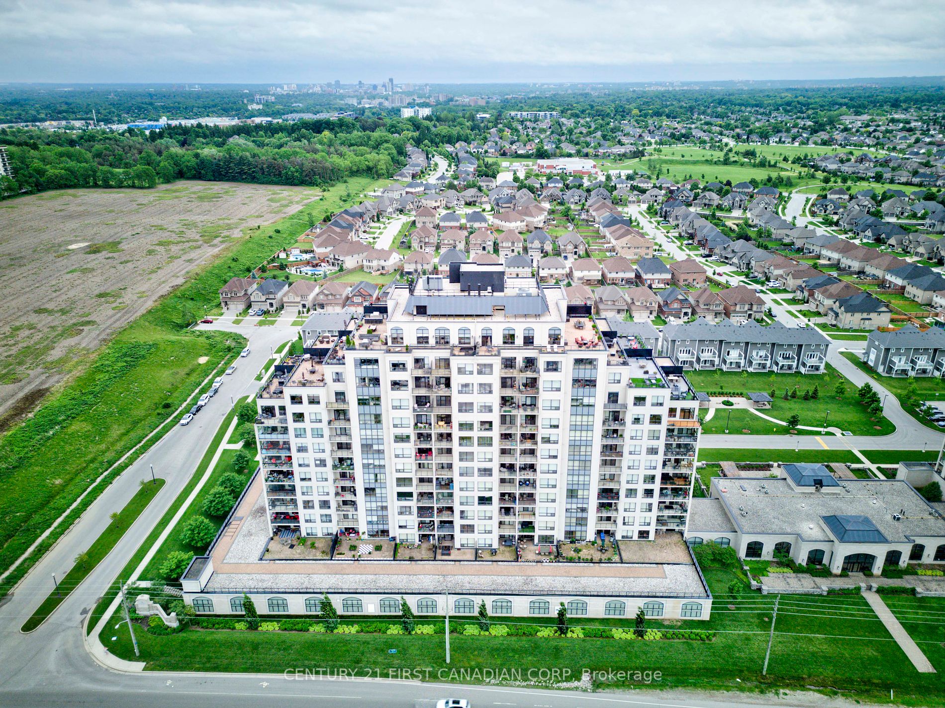 1403 - 240 Villagewalk Blvd, Inactive in London - eXp Realty