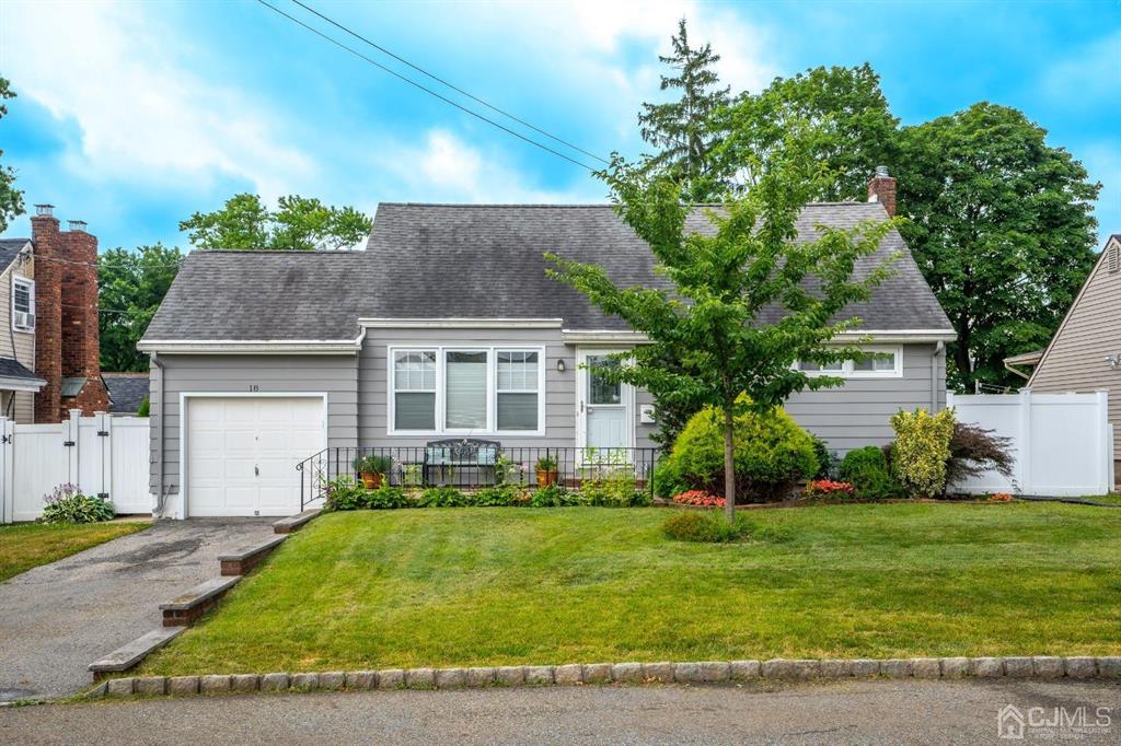 18 Pine Tree Drive, Sold in Colonia - Zoocasa