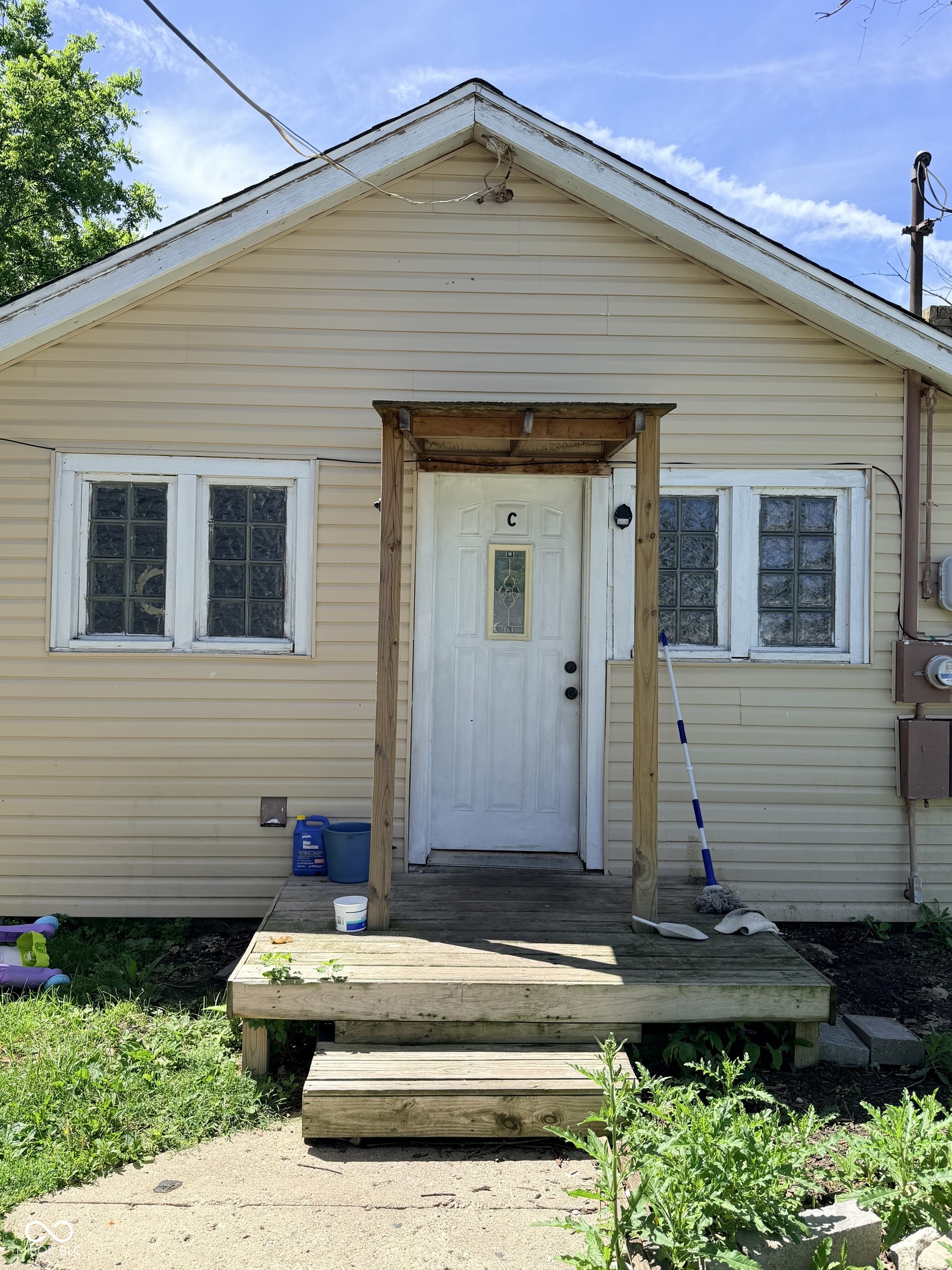 2234 W Memorial Dr, For Sale in Muncie - eXp Realty