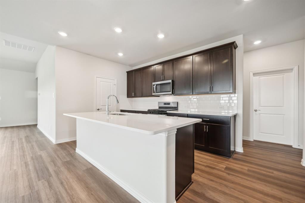 2112 Preakness Drive, For Sale in Seagoville - Zoocasa