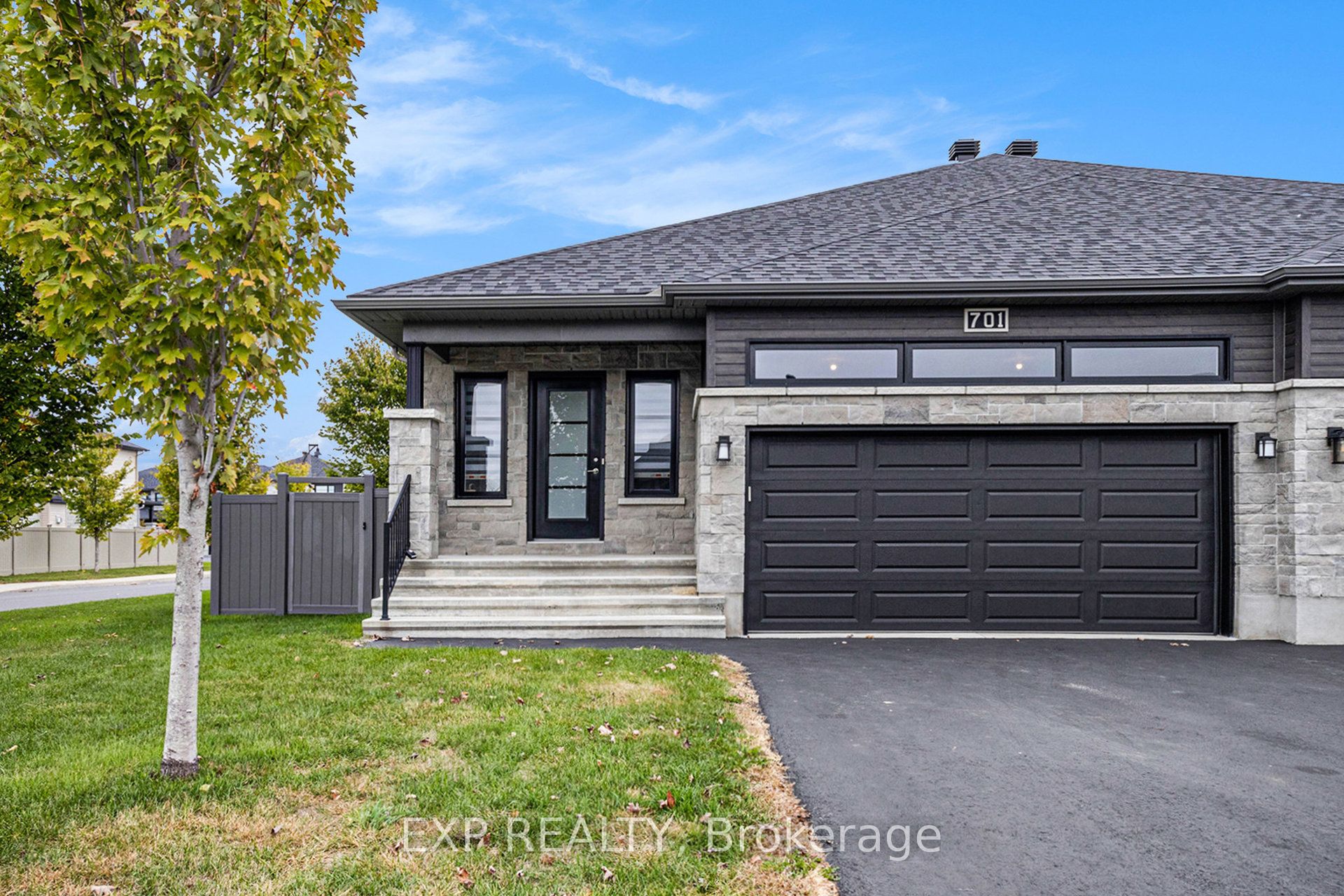 701 Azure St, For Sale in Russell - eXp Realty