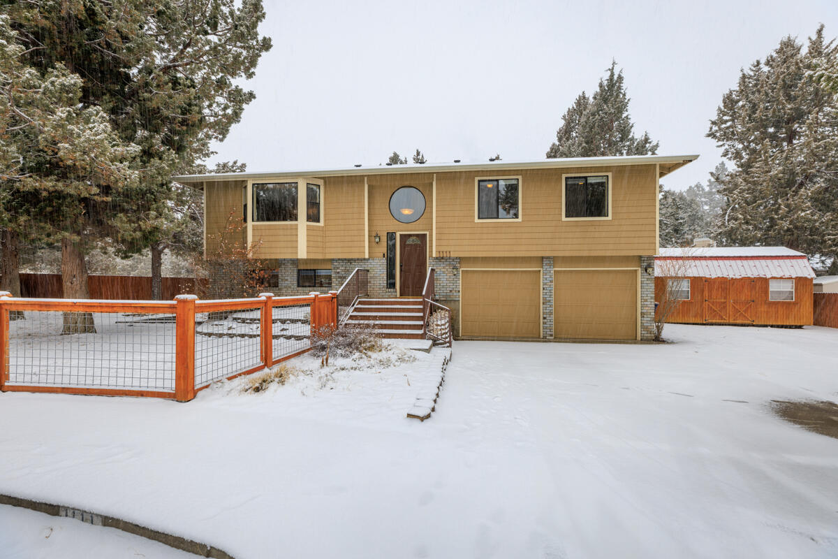 1111 Se Palmwood Court, For Sale in Bend - eXp Realty