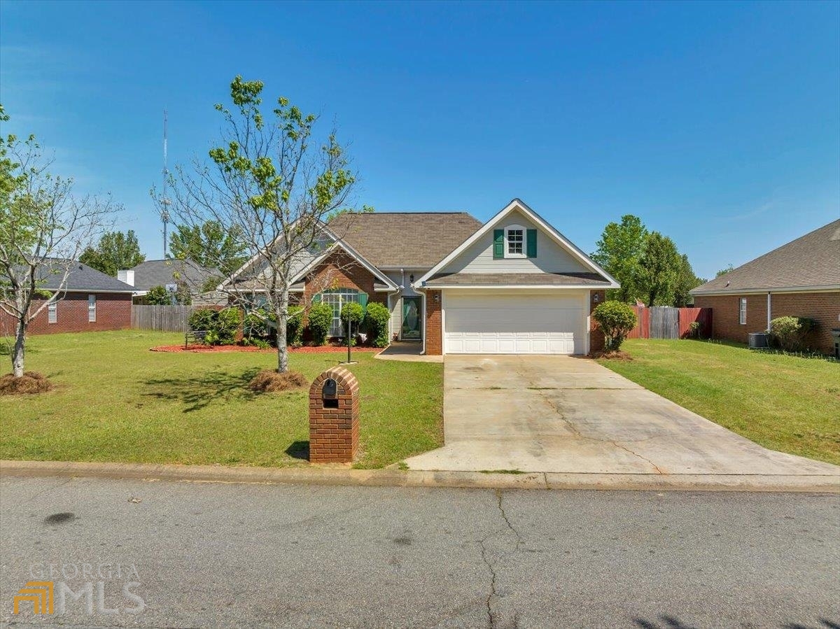 214 Bryson Way, Sold in Warner Robins - Zoocasa