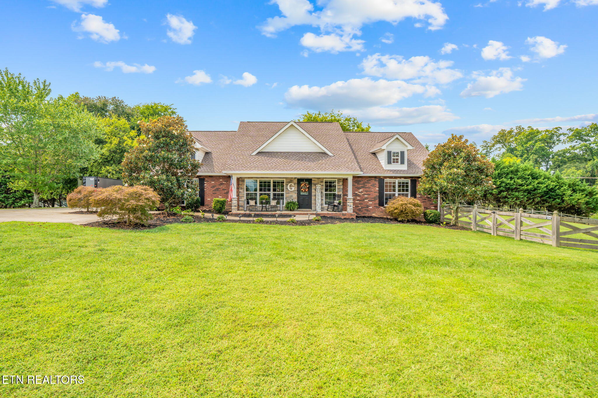 2920 Silver Brook Ln, For Sale in Maryville - eXp Realty