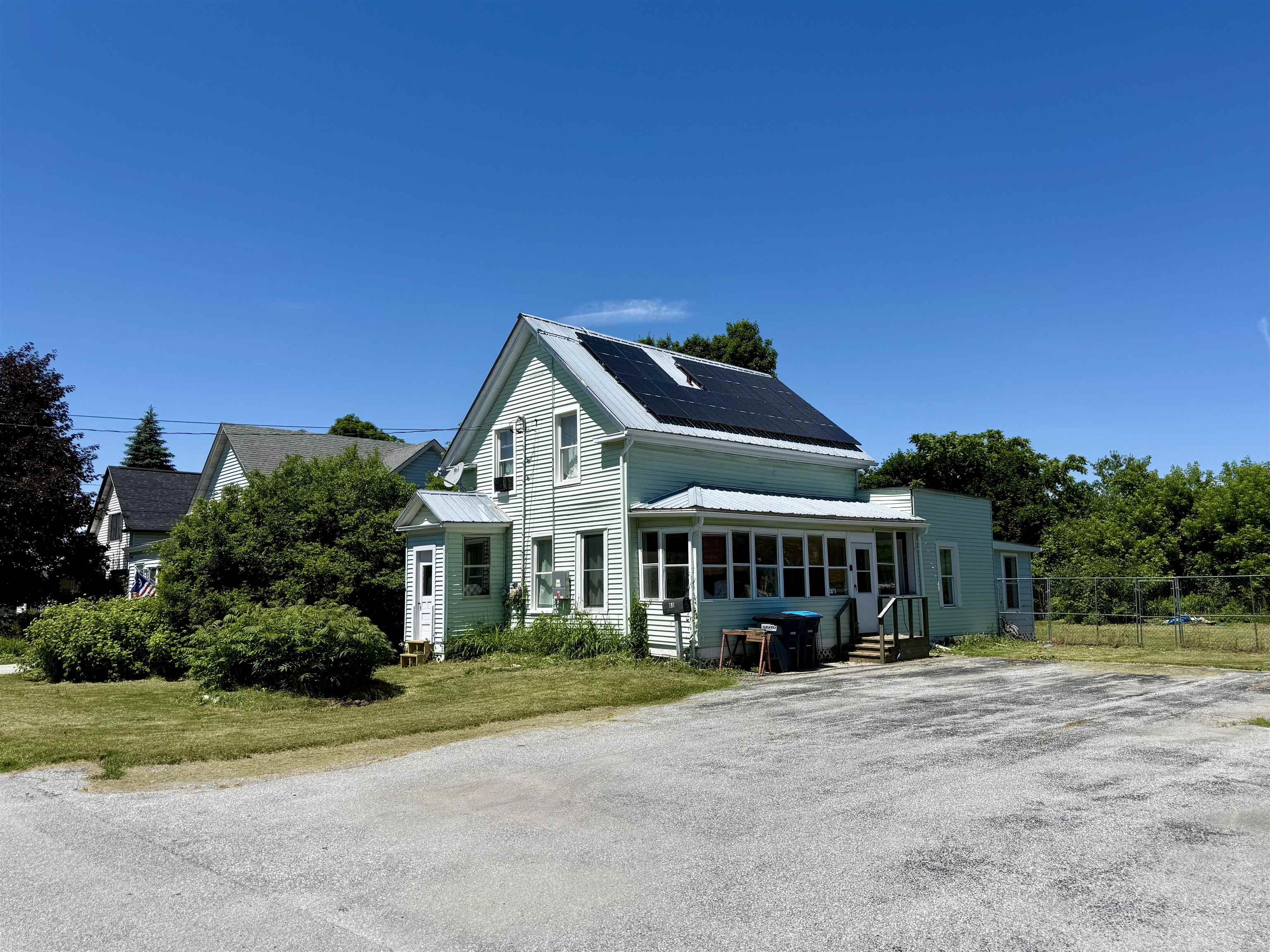 85 Aldis St, For Sale in Saint Albans - eXp Realty