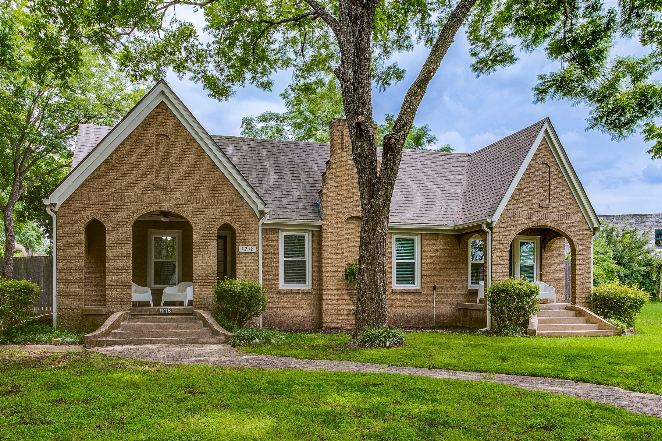 1218 Brunner Ave, For Sale in Dallas - eXp Realty