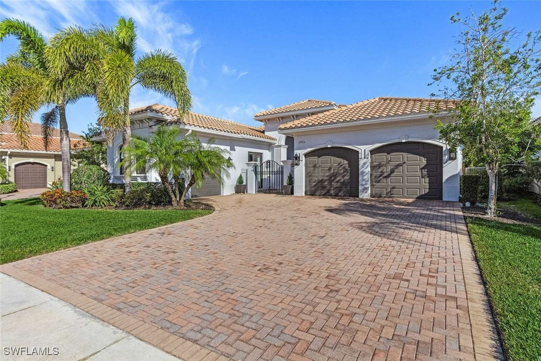 2906 Cinnamon Bay Cir, For Sale in NAPLES - Zoocasa