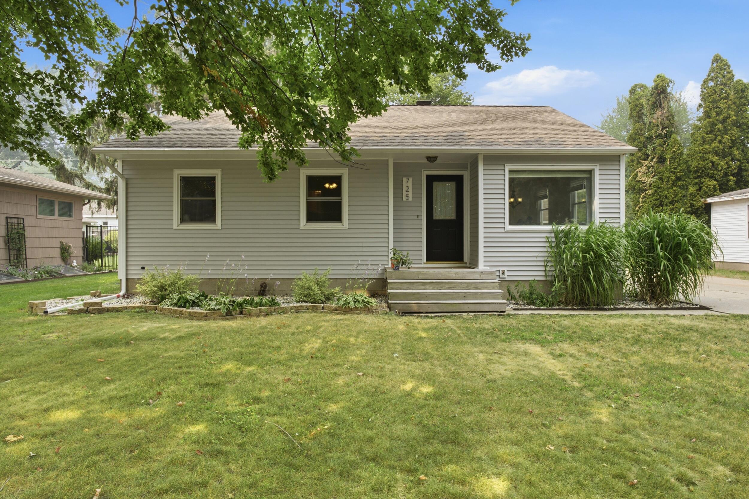 725 Winter St, For Sale in Spring Lake - eXp Realty