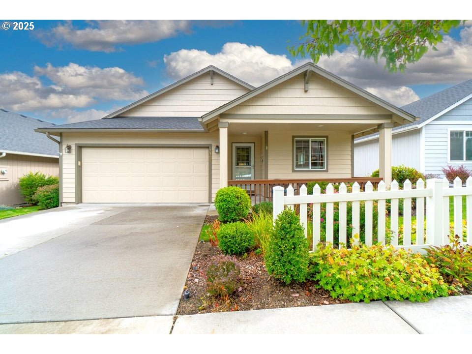 3708 Sw 29 Th St, For Sale in Redmond - eXp Realty