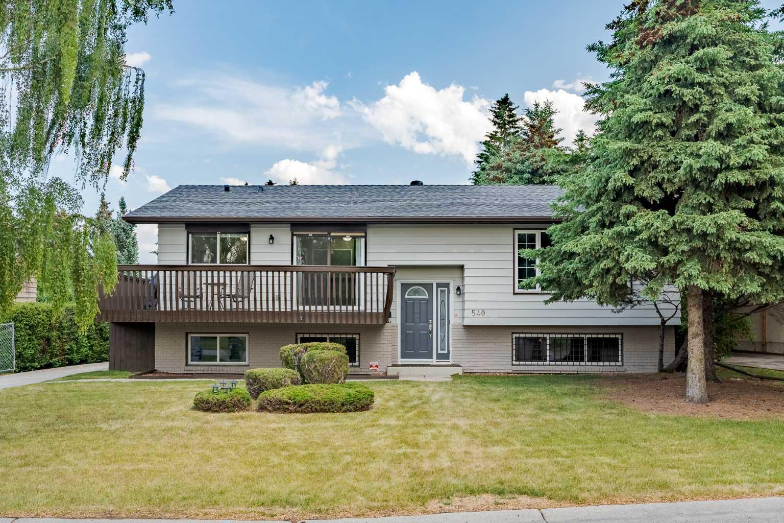 540 Brookmere Cres Sw, Sold in Calgary - Zoocasa