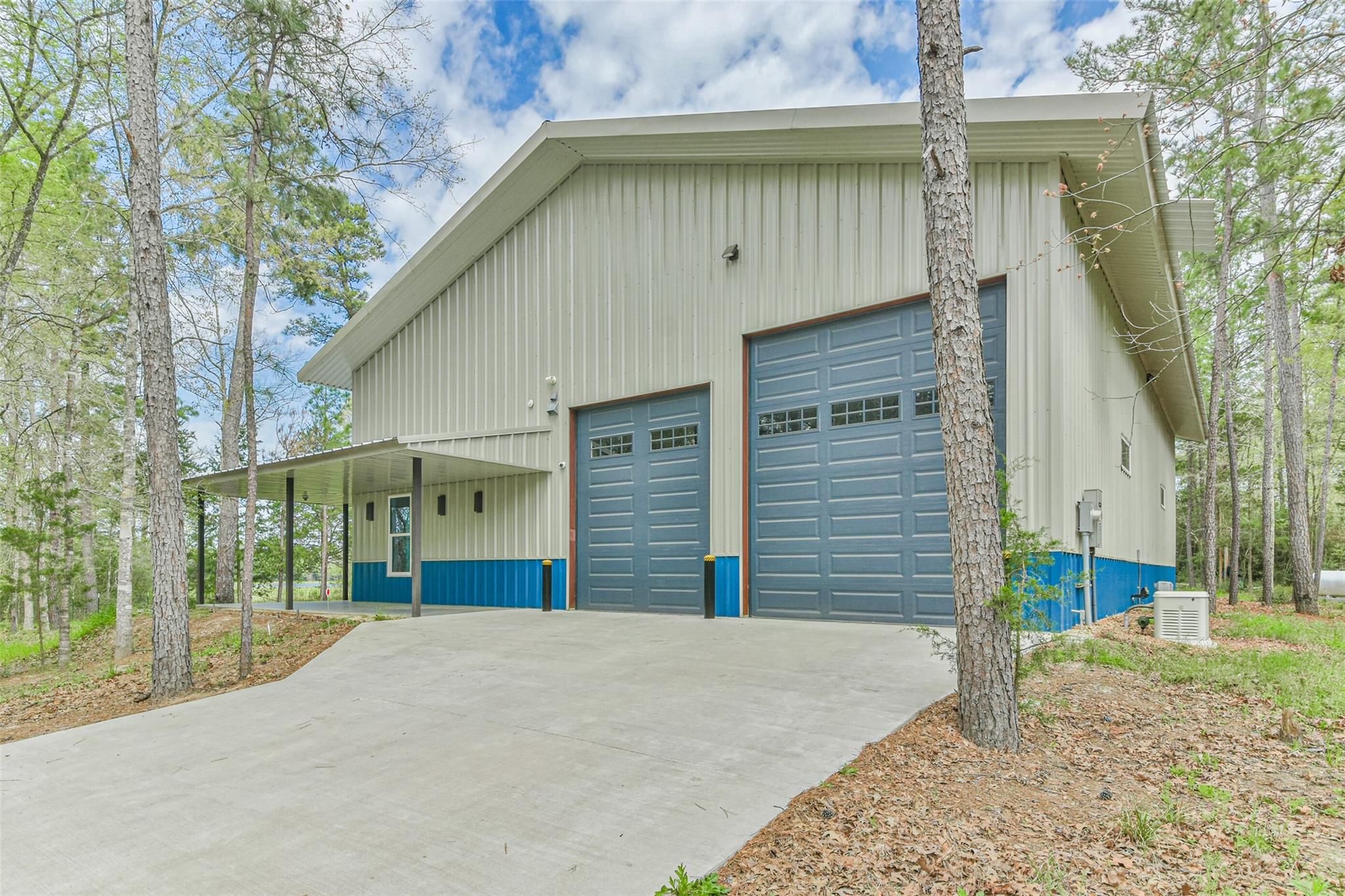10161 Tanyard Rd, For Sale in Willis - eXp Realty