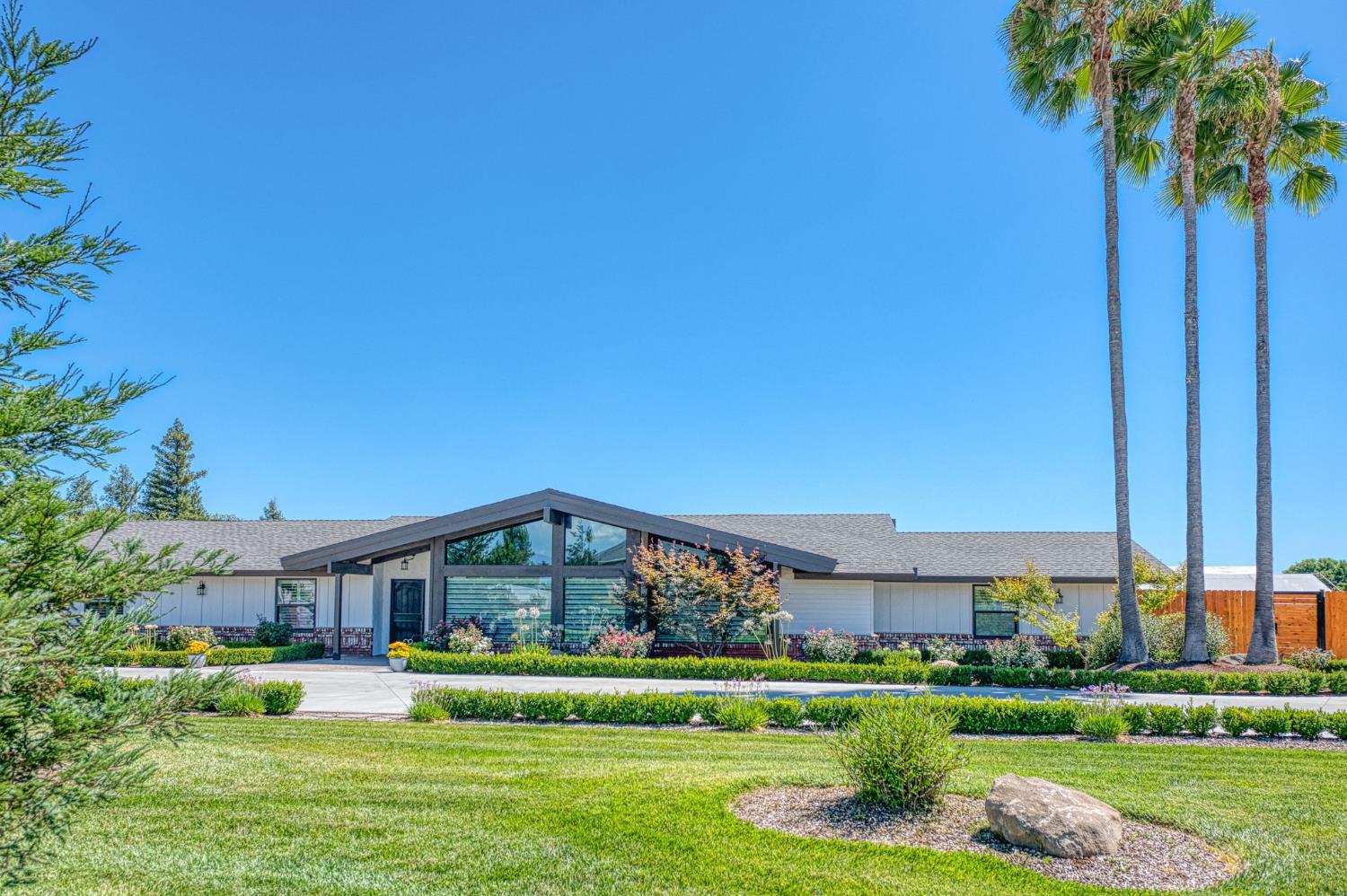 8639 E Los Altos Ave, For Sale in Clovis - eXp Realty
