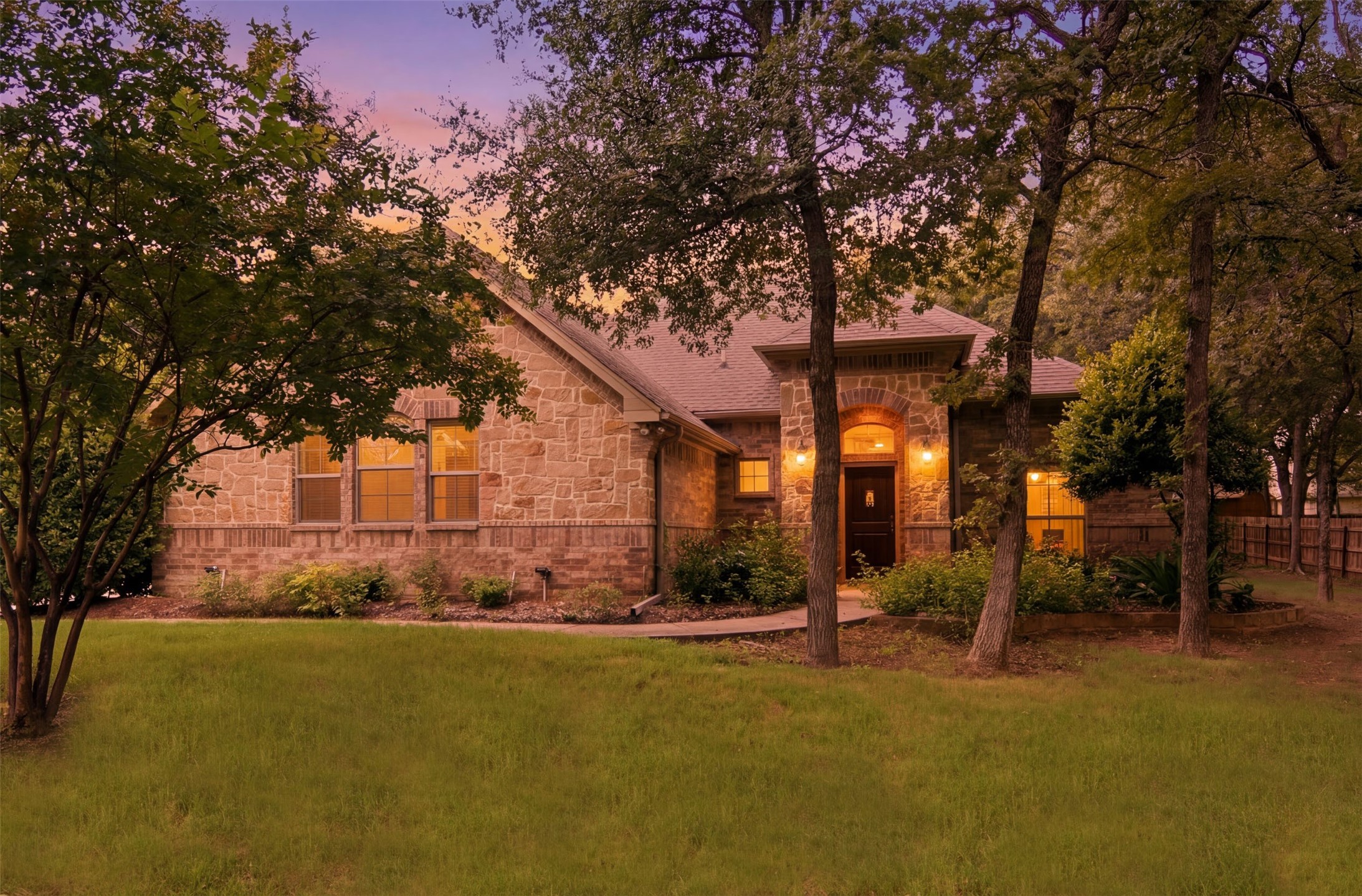 106 Elm Crest Ct, For Sale in Weatherford - eXp Realty