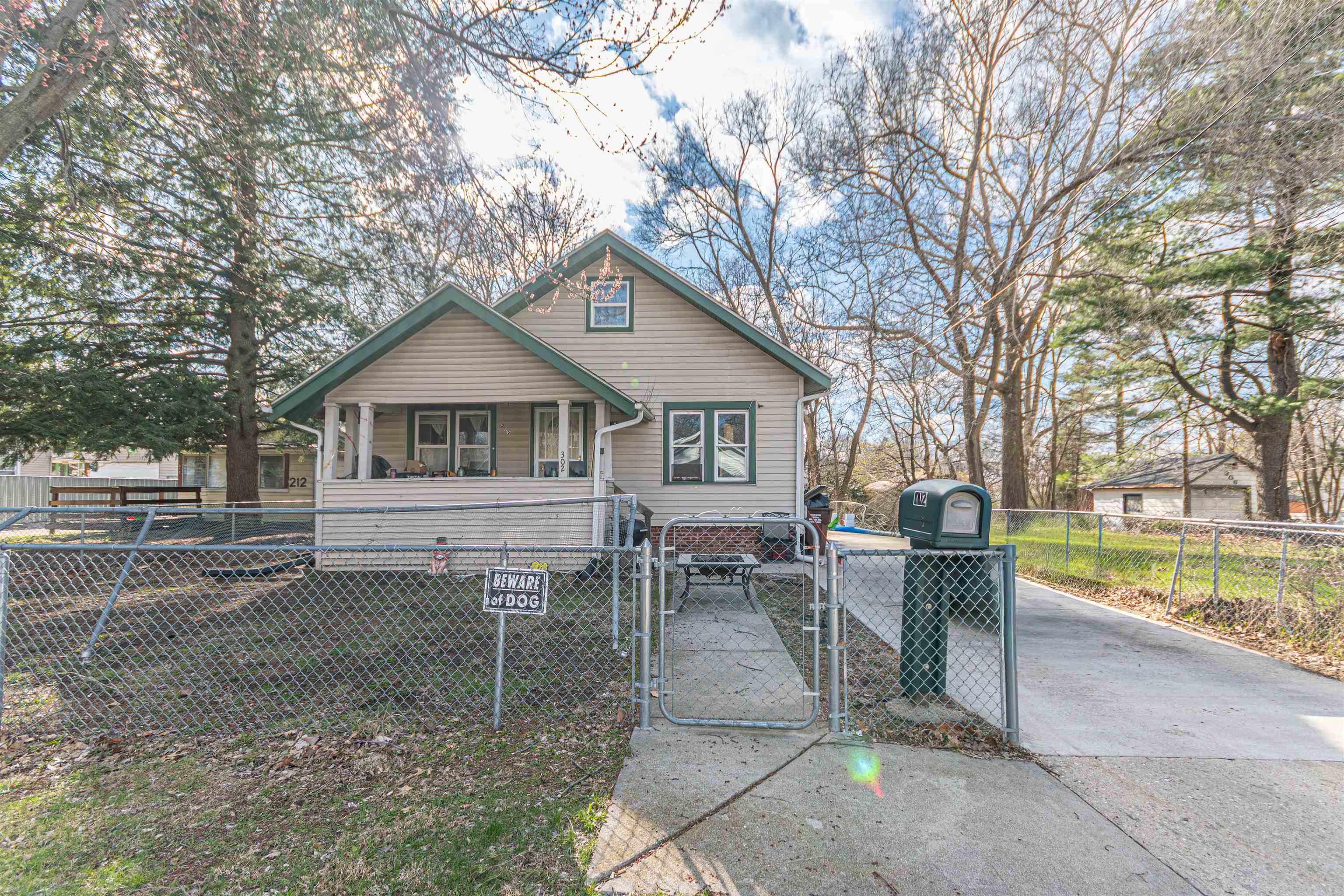 302 N Horace Ave, Pending in Rockford - eXp Realty