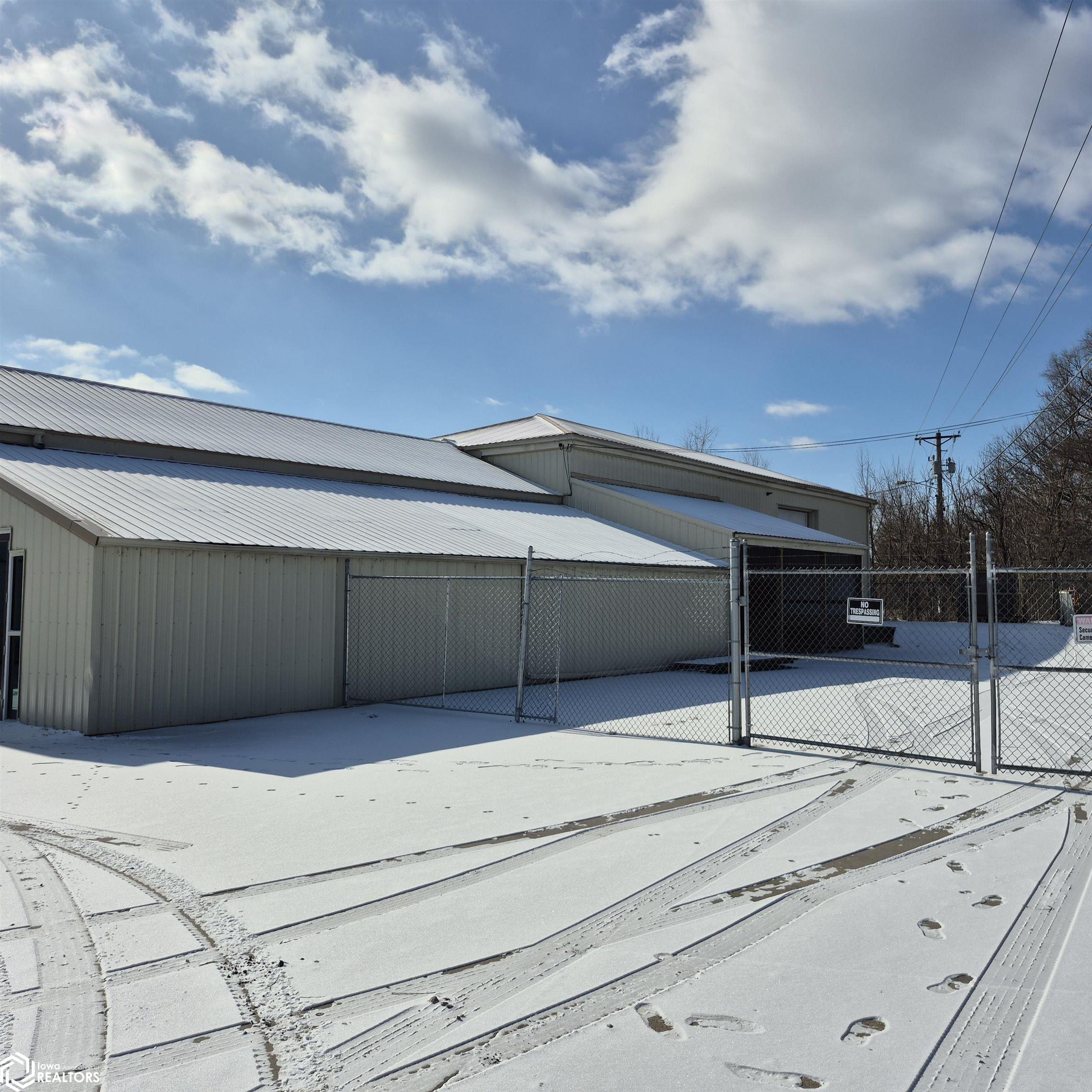 617 Church St, For Sale in Ottumwa - eXp Realty