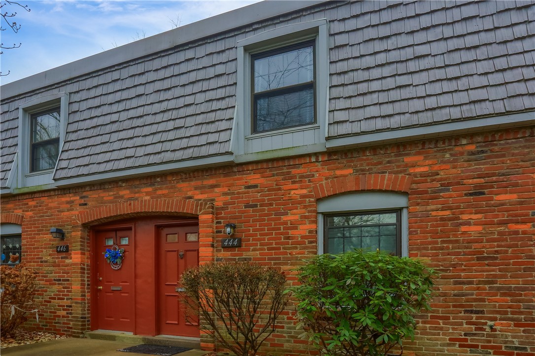 444 Country View Ct, For Sale in Pittsburgh - eXp Realty