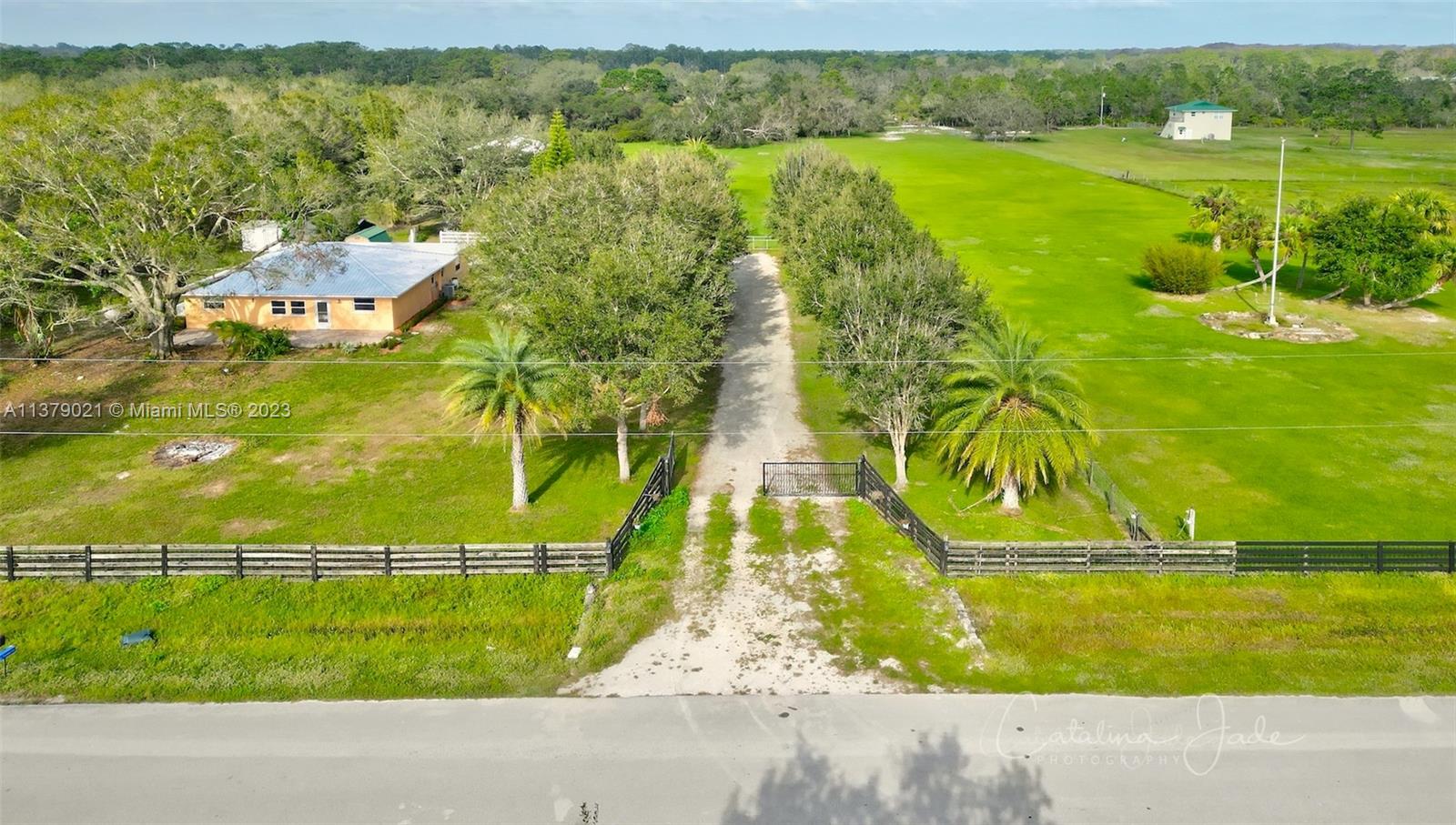 255 Ne 342 Nd Trl, Sold in Okeechobee - Zoocasa