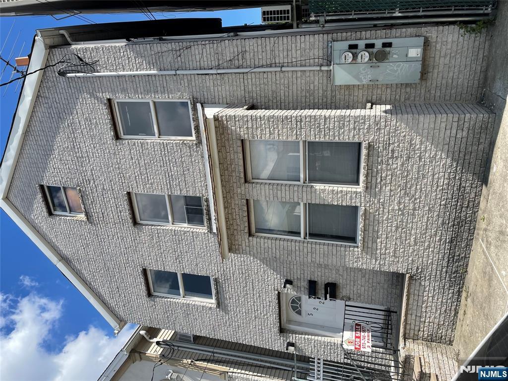 522 Mulberry St, For Sale in Newark - eXp Realty