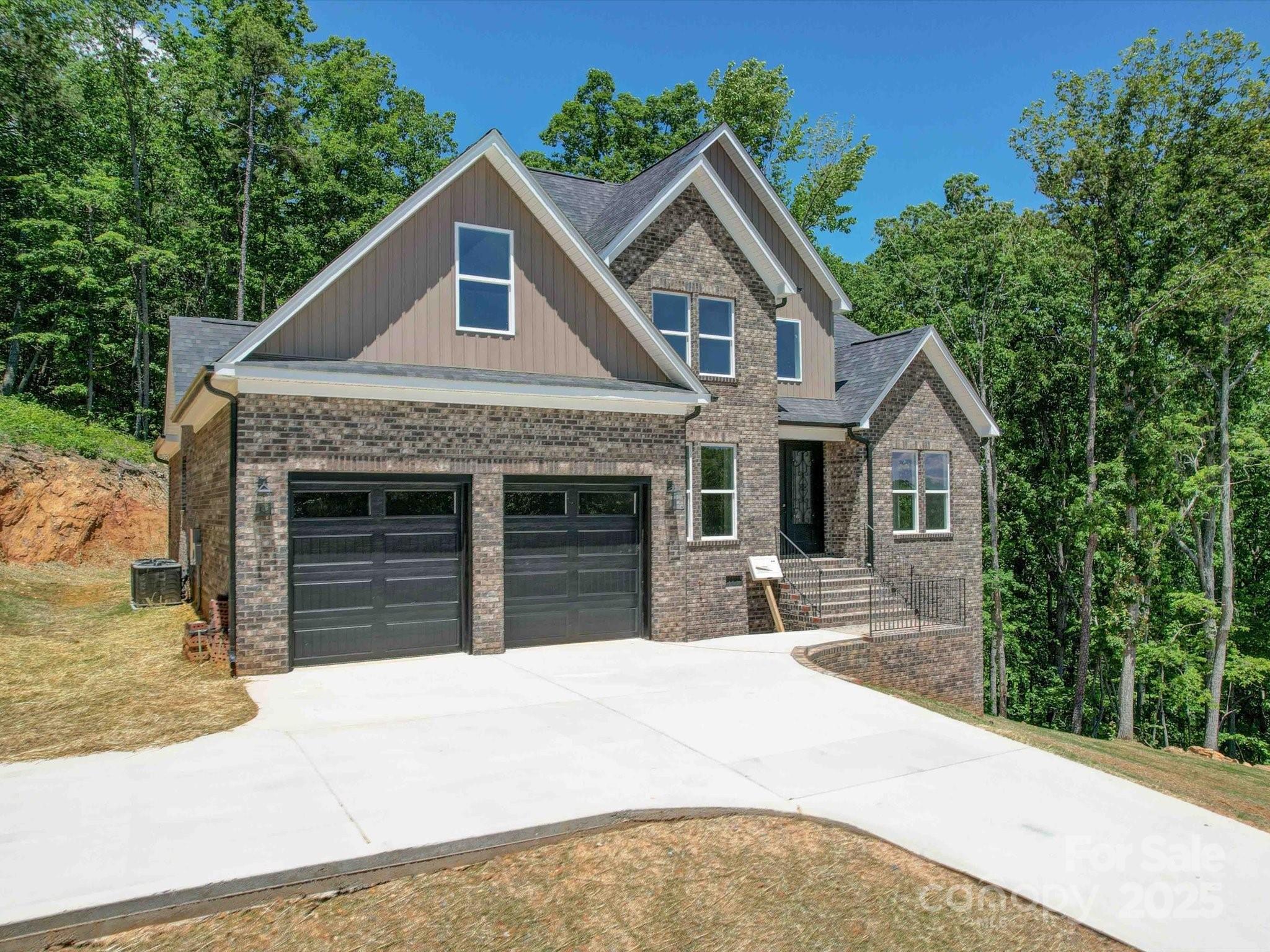 240 Mark Ryan Lane, For Sale in Dallas - Zoocasa