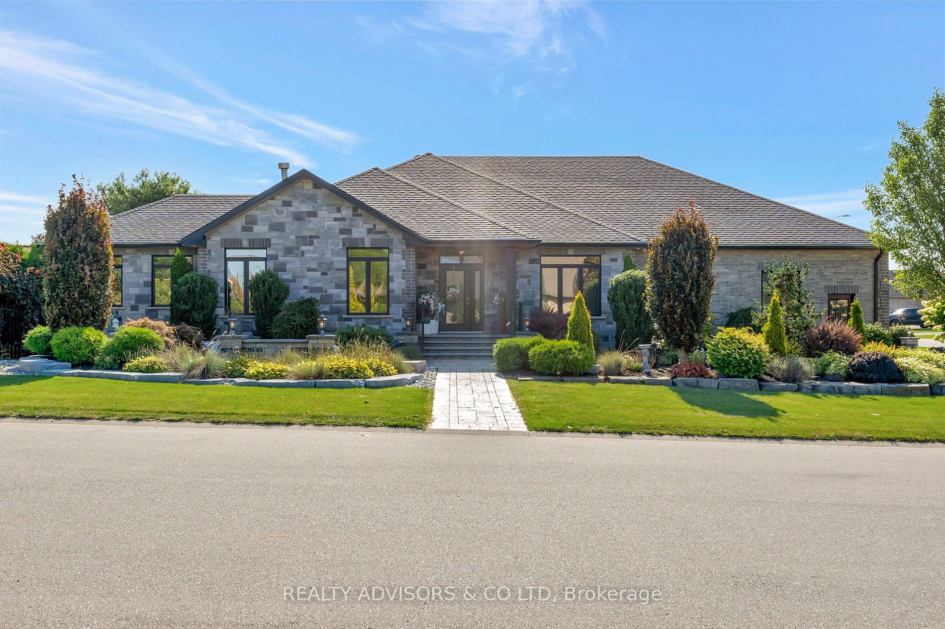 29 Tan Ave, For Sale in Waterford - eXp Realty