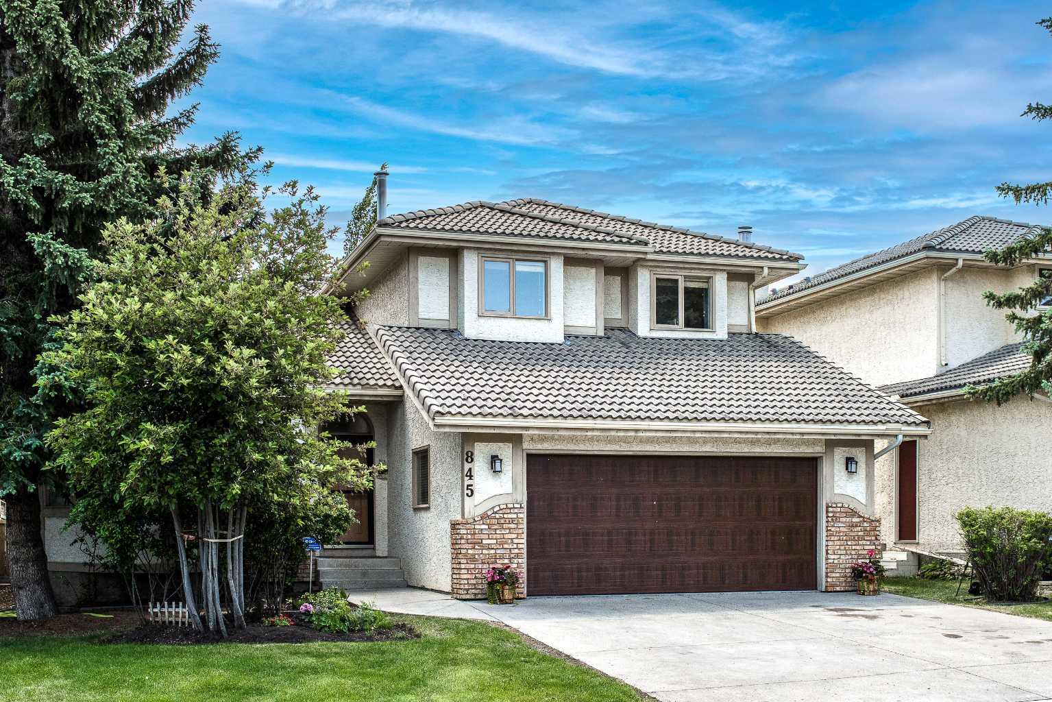 845 Shawnee Dr Sw, Sold in Calgary - Zoocasa