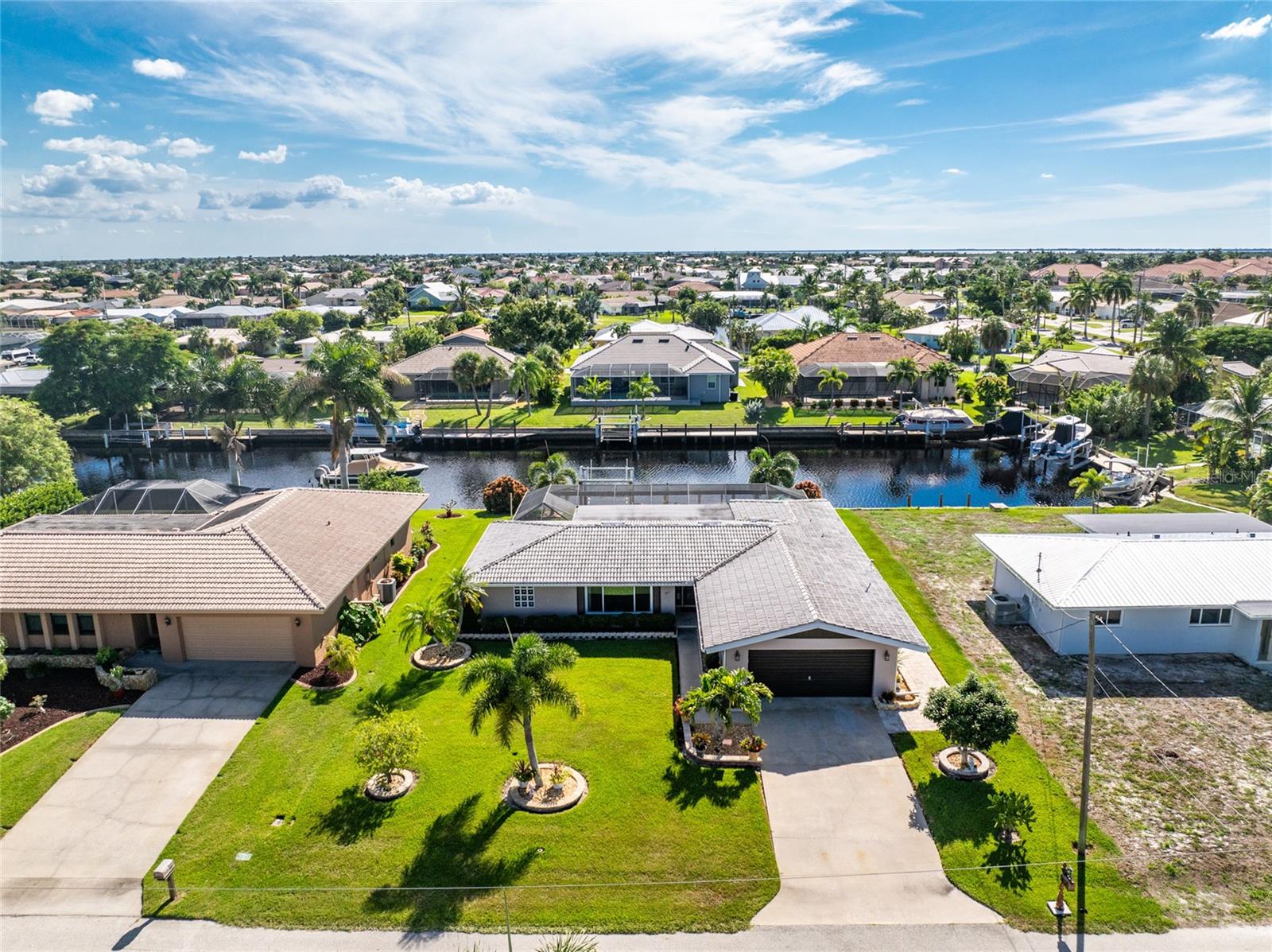 241 Sorrento Court, For Sale in PUNTA GORDA - Zoocasa