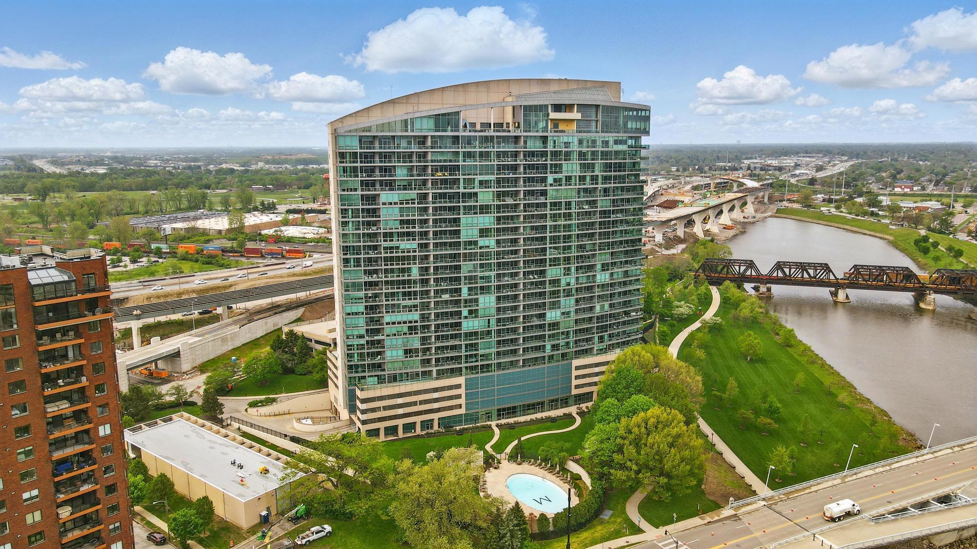 2120 - 1 Miranova Place, For Sale in Columbus - Zoocasa