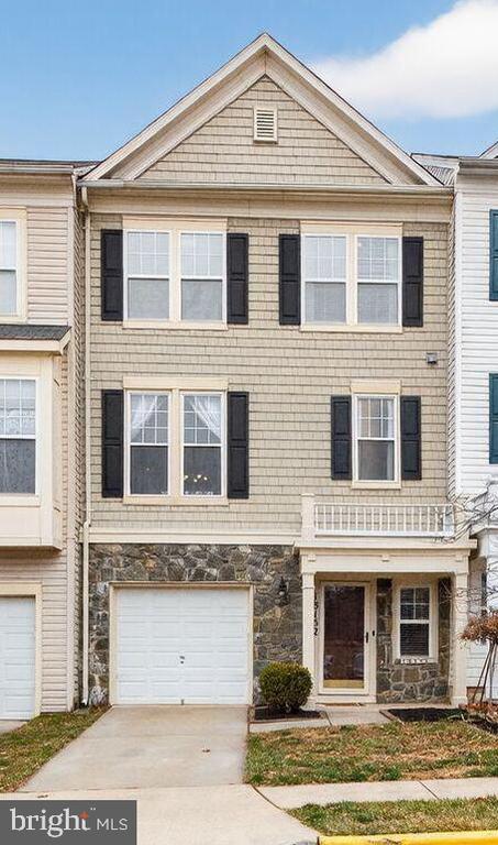 18152 Mill House Sq, For Sale in LEESBURG - eXp Realty