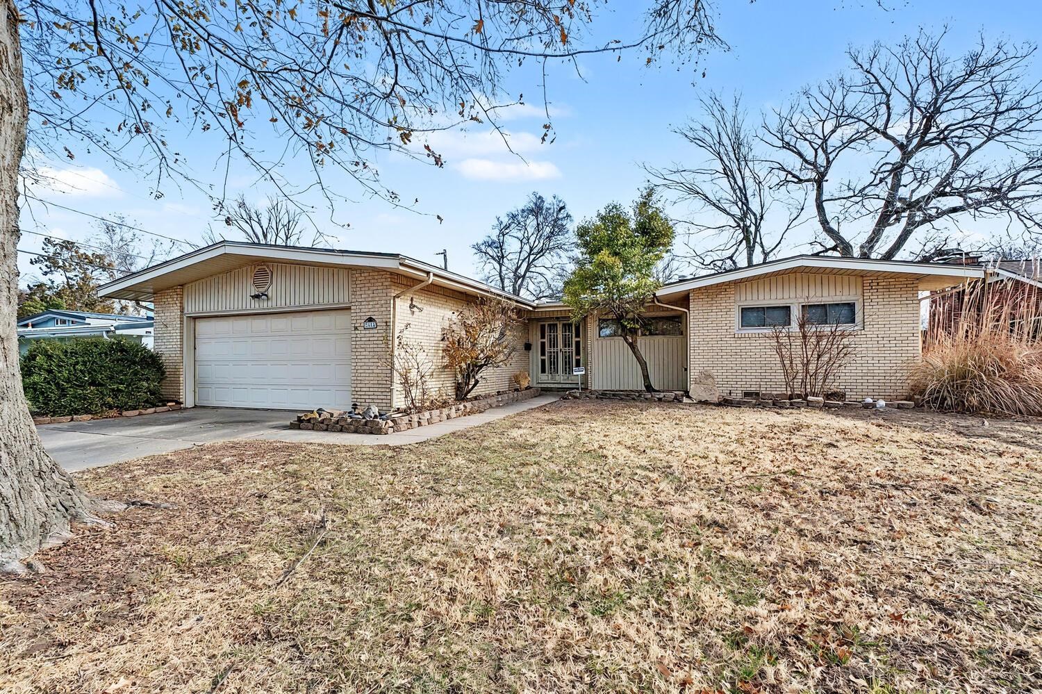 2446 N Coolidge Ave, For Sale in Wichita - eXp Realty