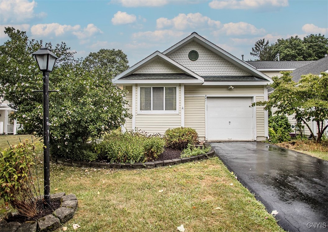 201 Timber Ridge Dr, For Sale in Camillus - eXp Realty