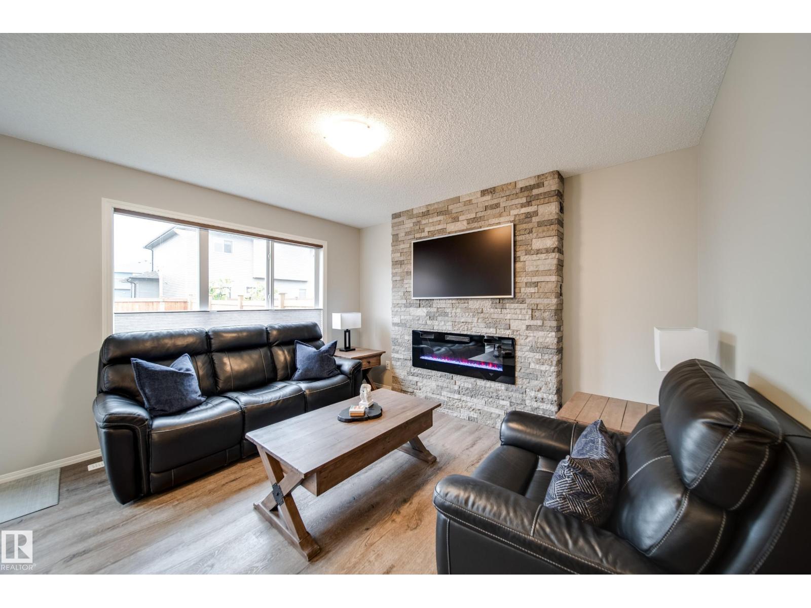 9040 Cooper Link Sw, For Sale in Edmonton - eXp Realty