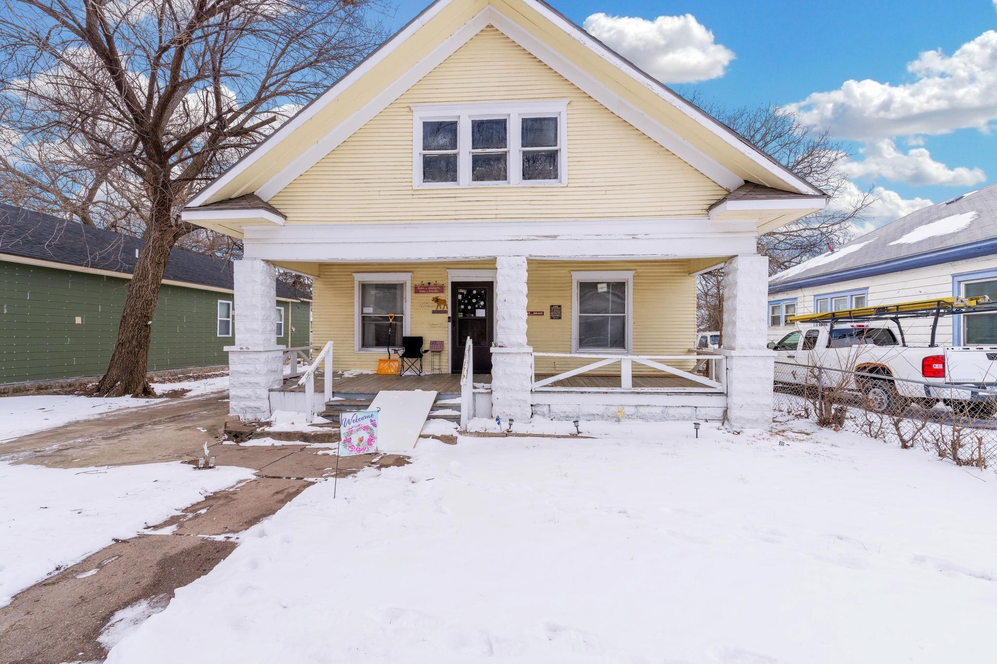 425 N Madison Ave, For Sale in Wichita - eXp Realty