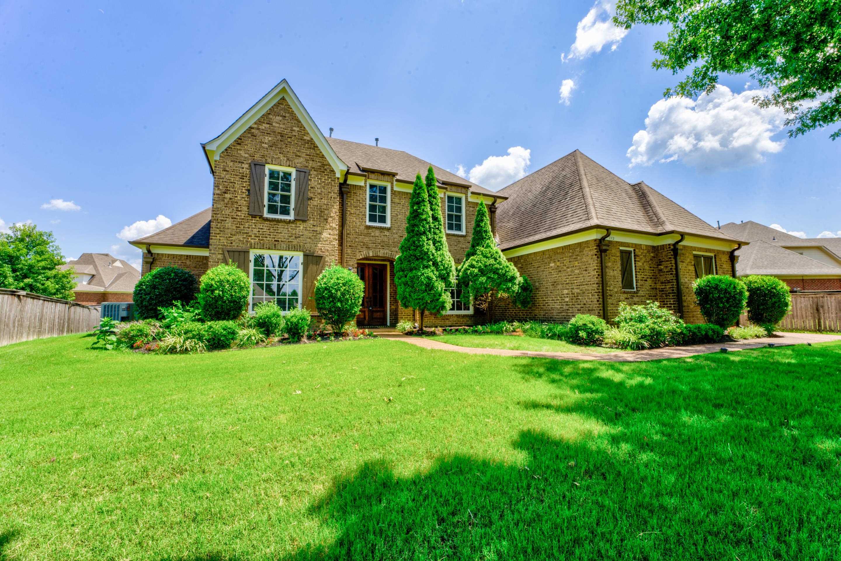772 Crimson Oaks Ln, For Sale in Collierville - eXp Realty