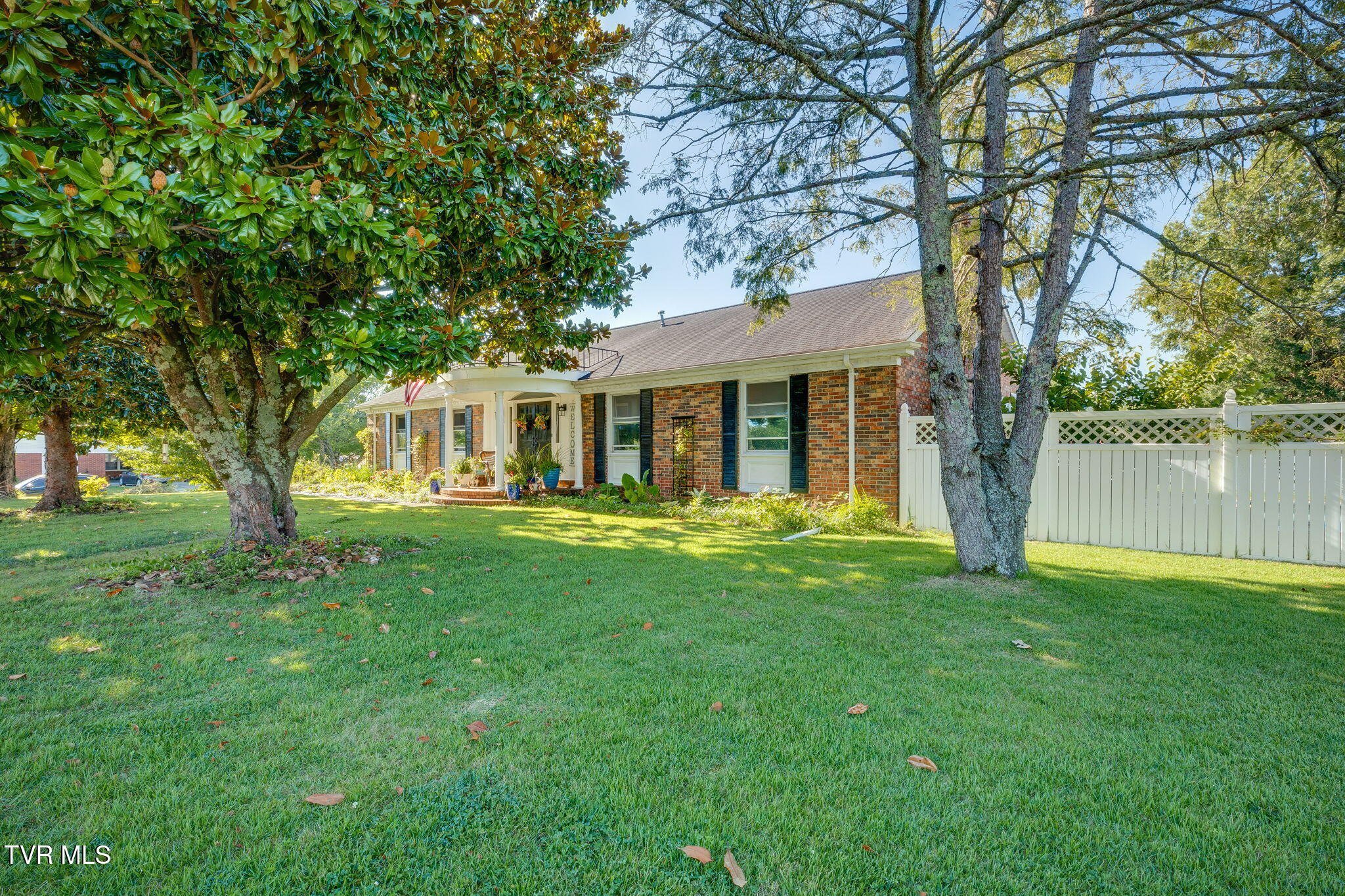204 Mayflower Rd, For Sale in Johnson City - eXp Realty