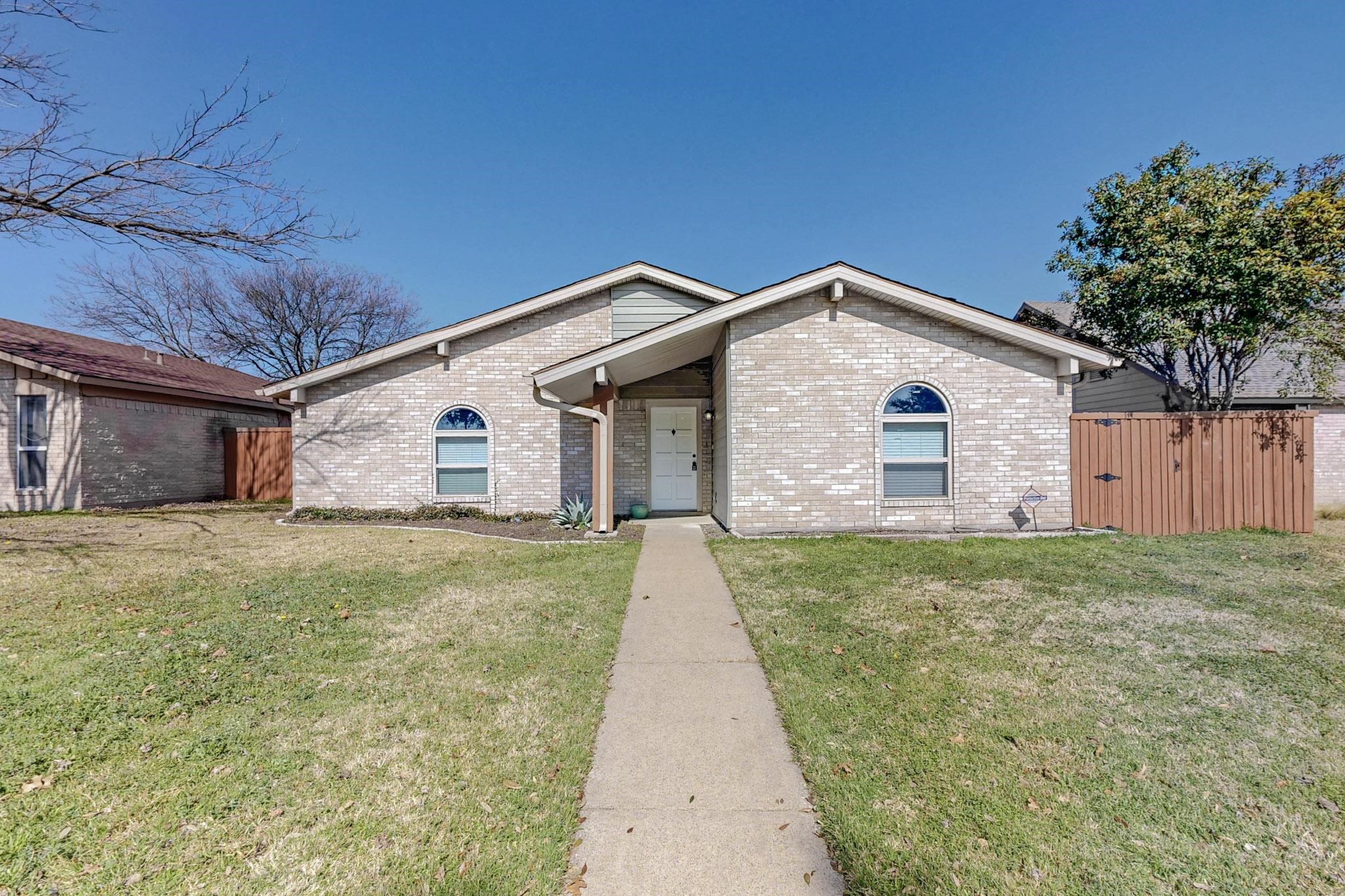 2909 Saint George Dr, For Rent in Garland - Zoocasa
