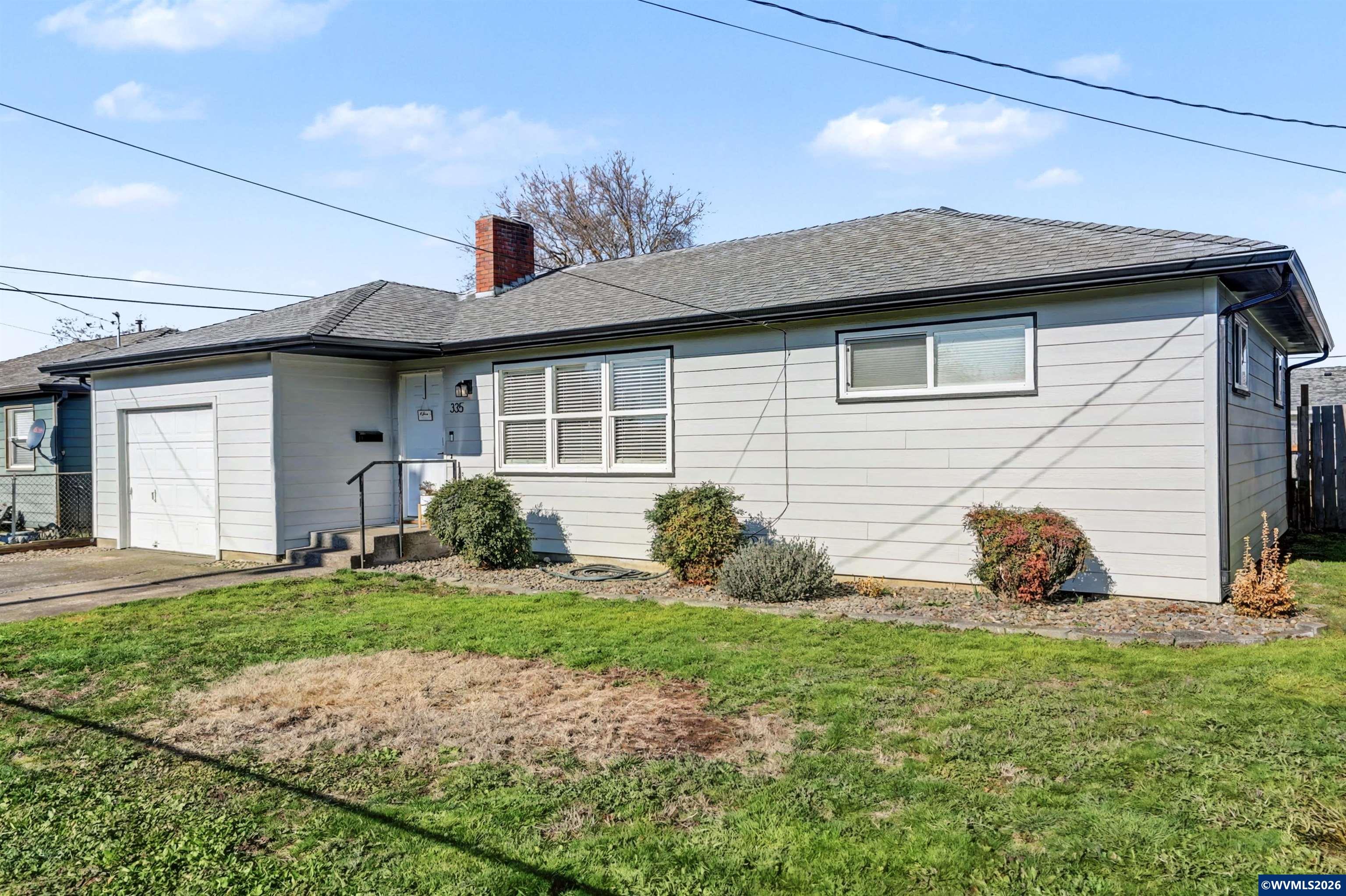 335 Berry St, For Sale in Lebanon - eXp Realty