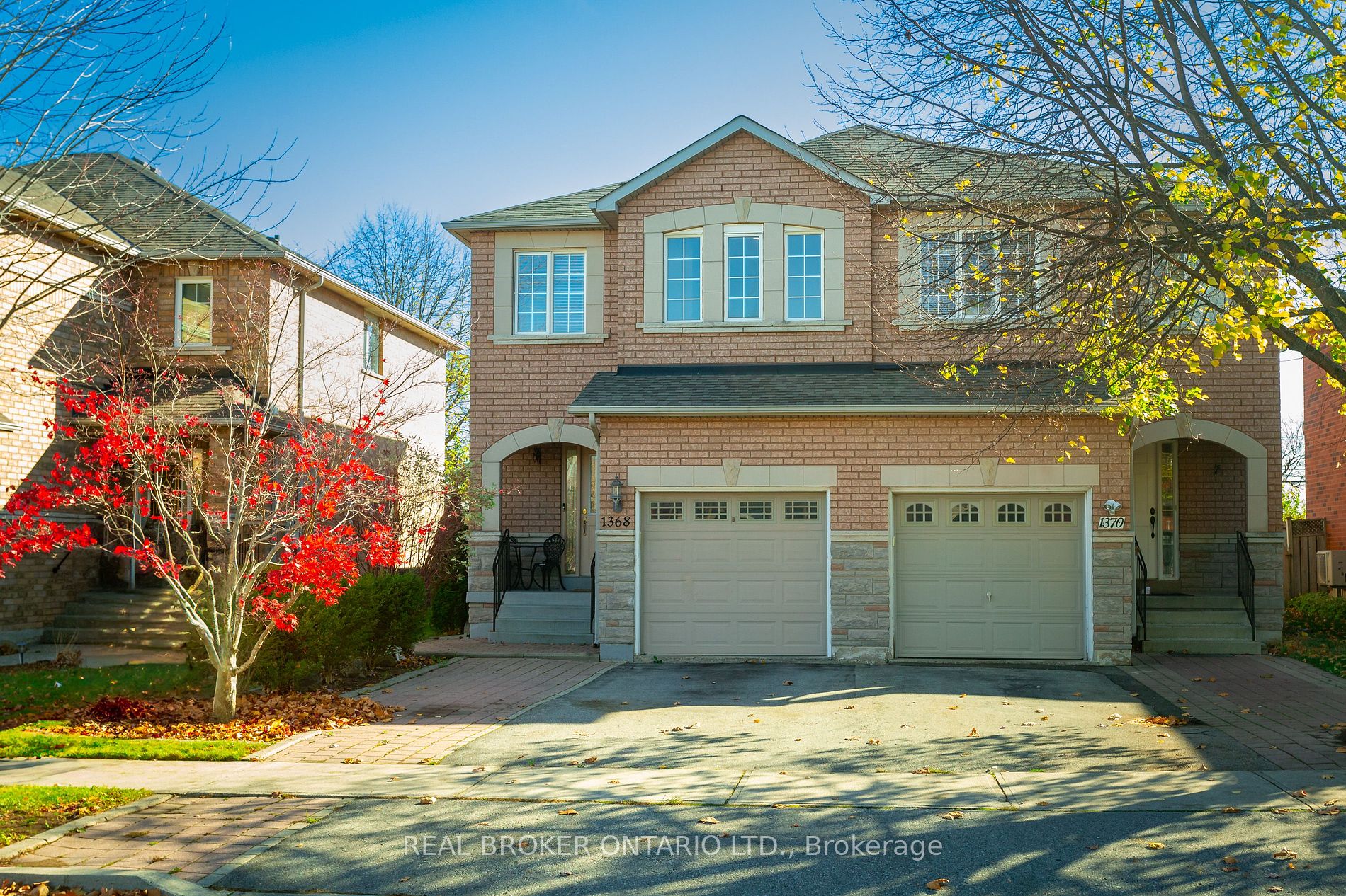 1368 Brookstar Dr, For Sale in Oakville - Zoocasa