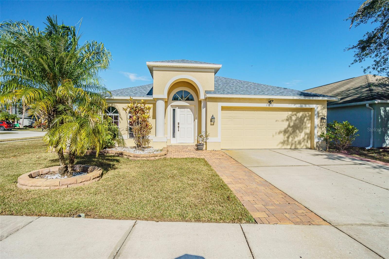 17227 Poppy Fields Lane, For Sale in Land O Lakes - Zoocasa