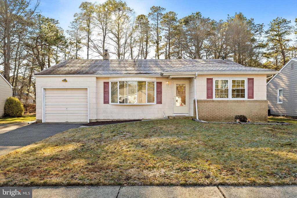 52 Castleton Dr, For Sale in TOMS RIVER - eXp Realty